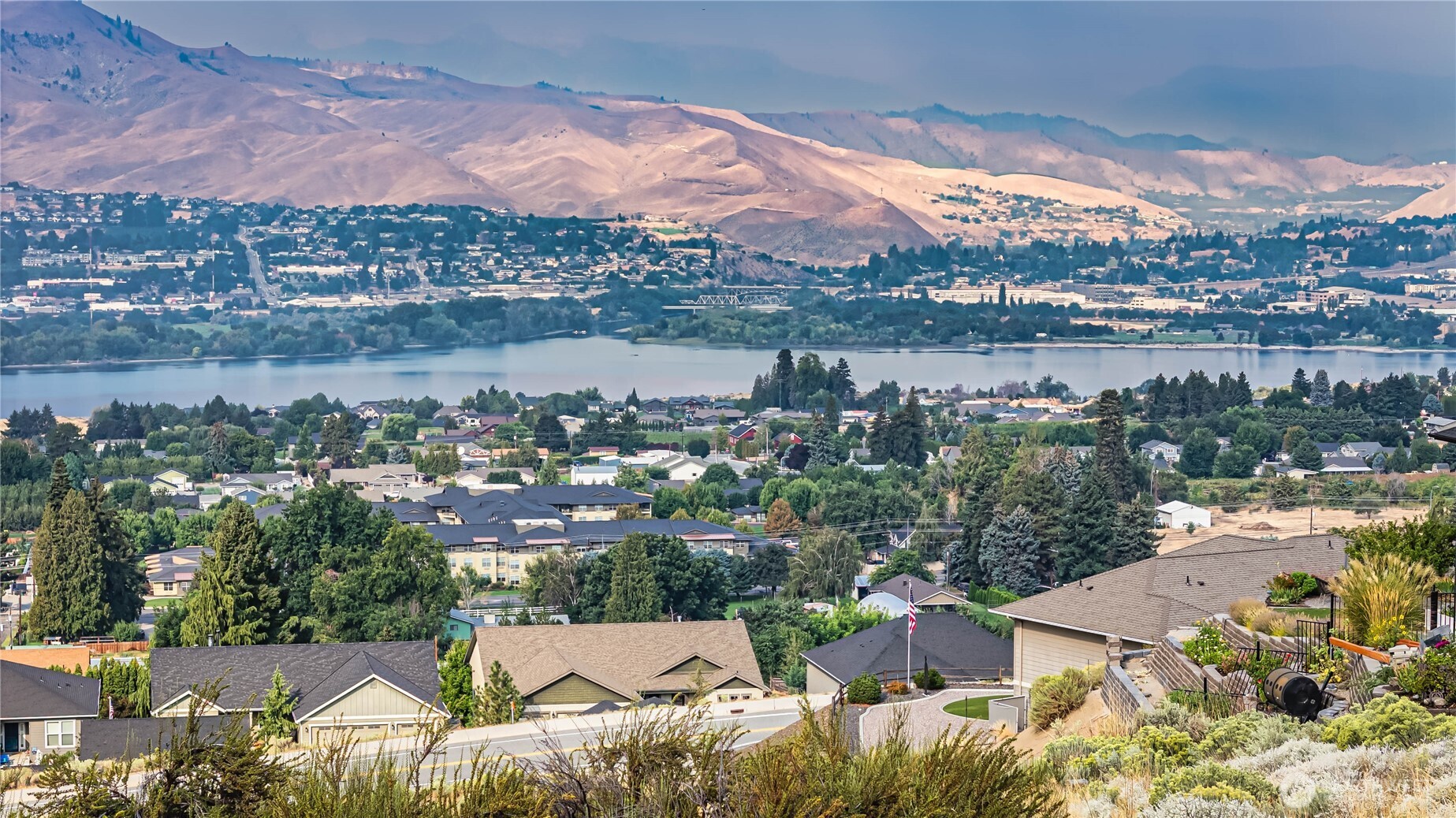 2824 N Brie Ln, East Wenatchee, WA 98802 - MLS 2434575 - Coldwell Banker