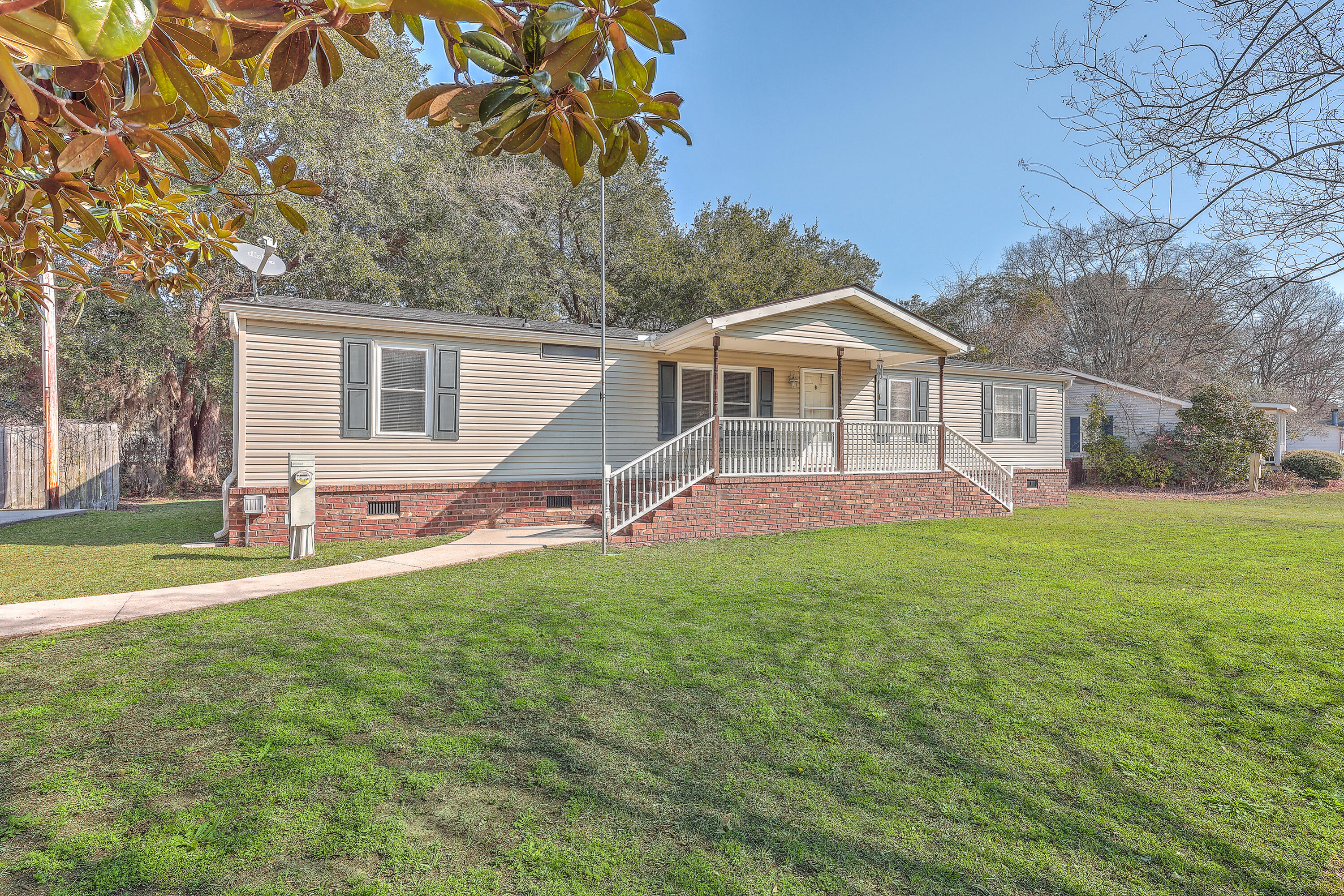 632 Barn Rd, Bonneau, SC 29431 - MLS 25005194 - Coldwell Banker
