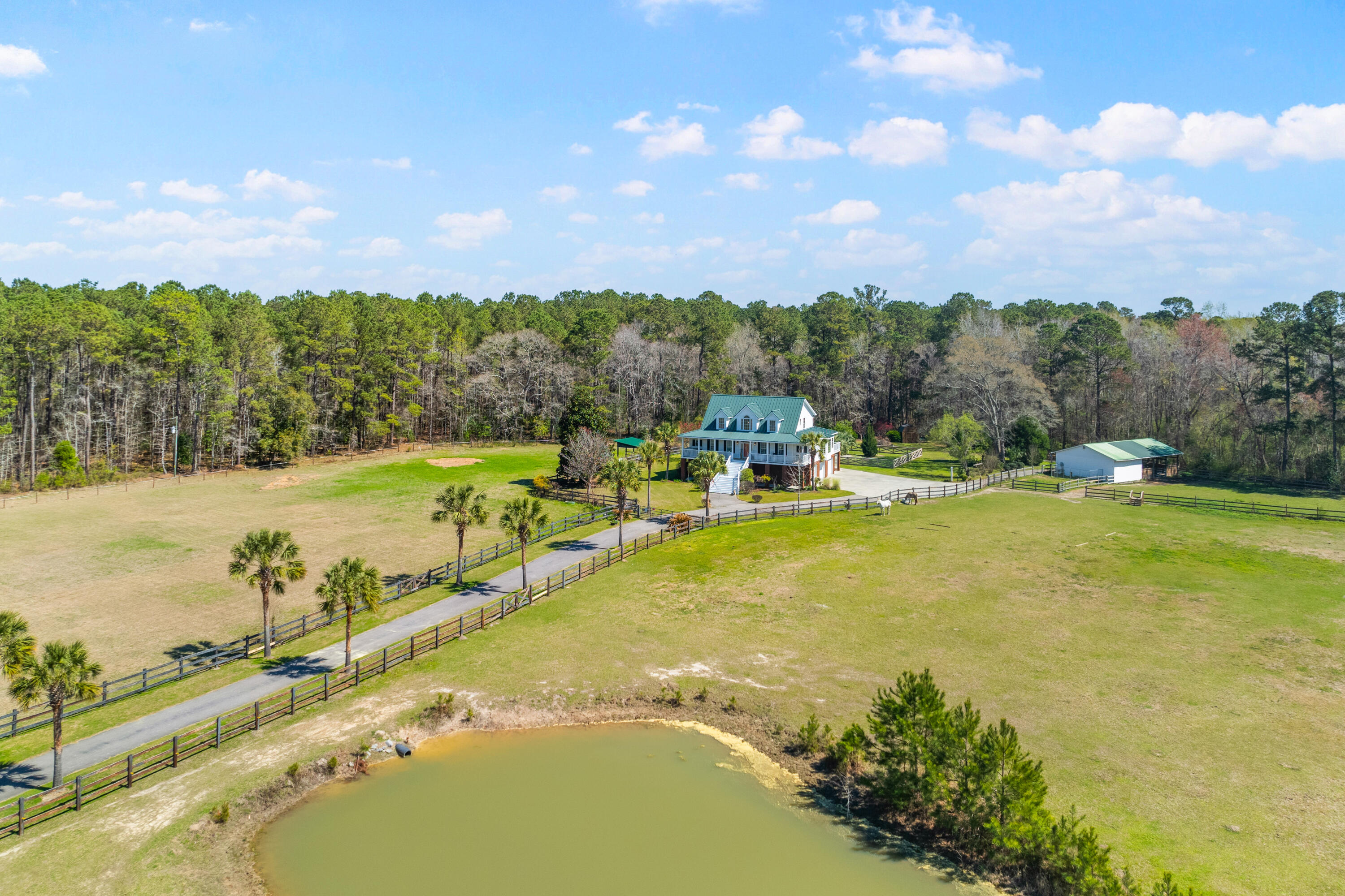 1008 Hoodtown Rd, Bonneau, SC 29431 - MLS 25007773 - Coldwell Banker
