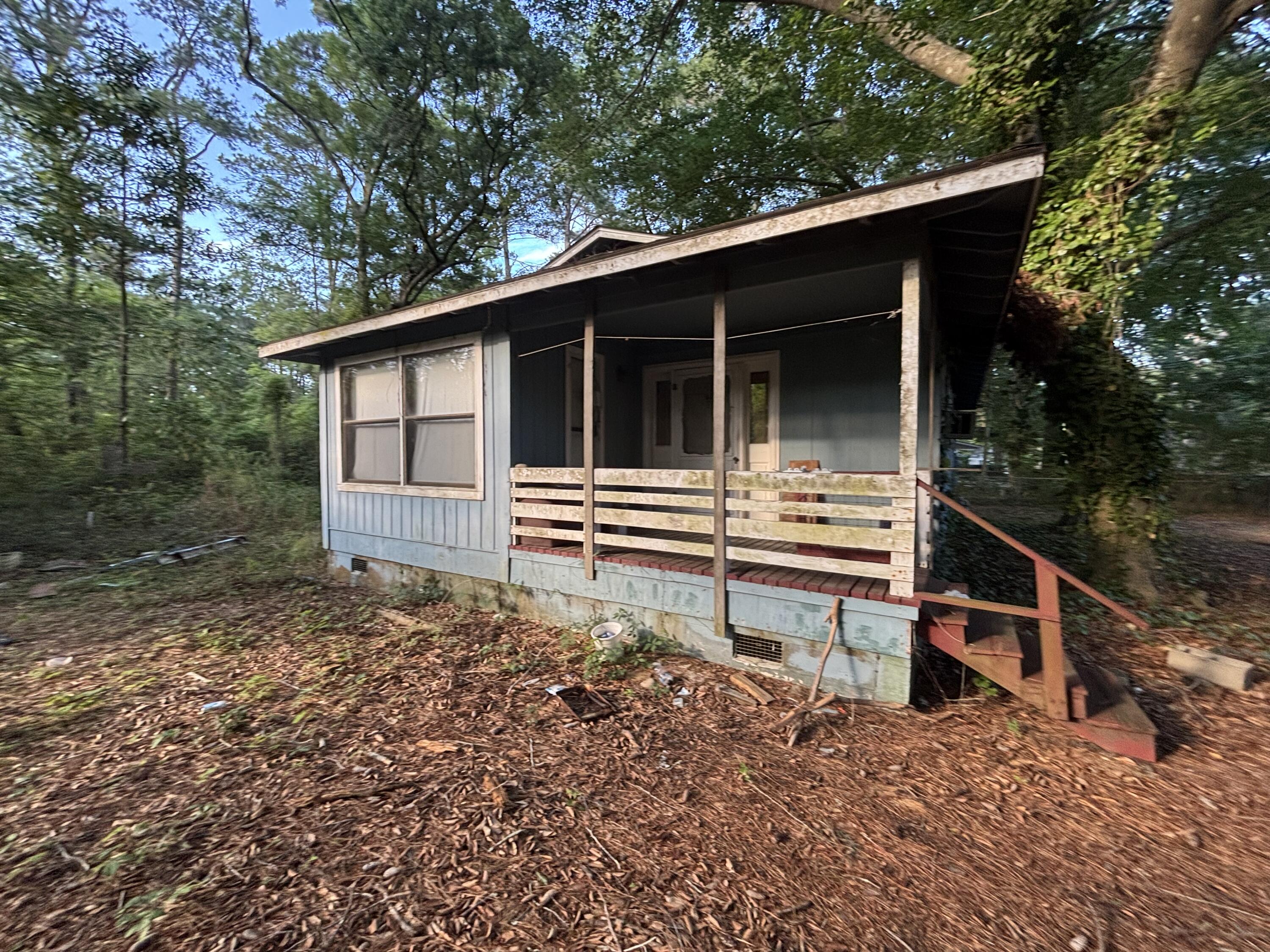 7112 Old Jacksonboro Rd, Ravenel, SC 29470 - MLS 25013856 - Coldwell Banker