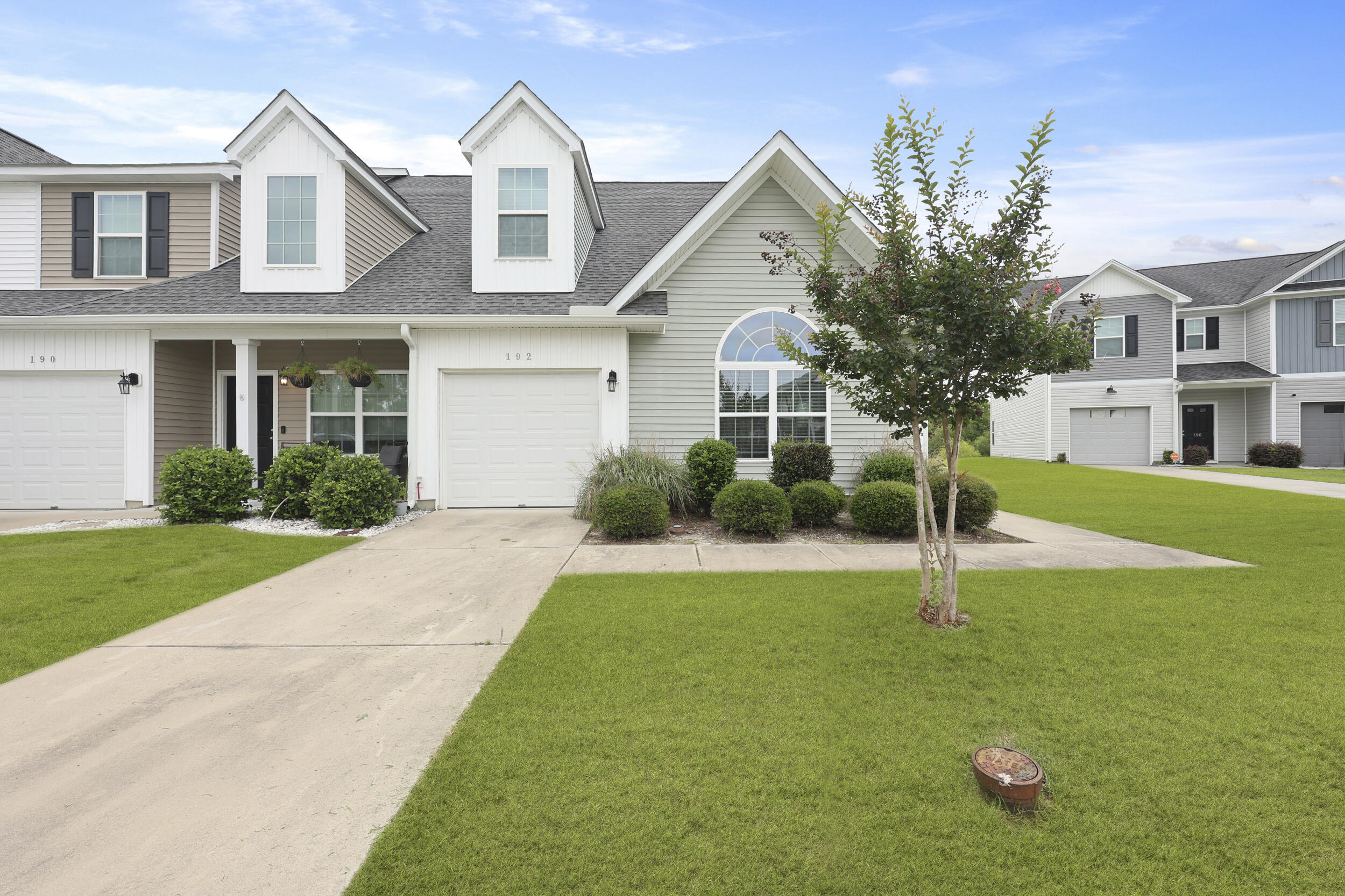 192 Buchanan Cir, Goose Creek, SC 29445 - MLS 25016334 - Coldwell Banker