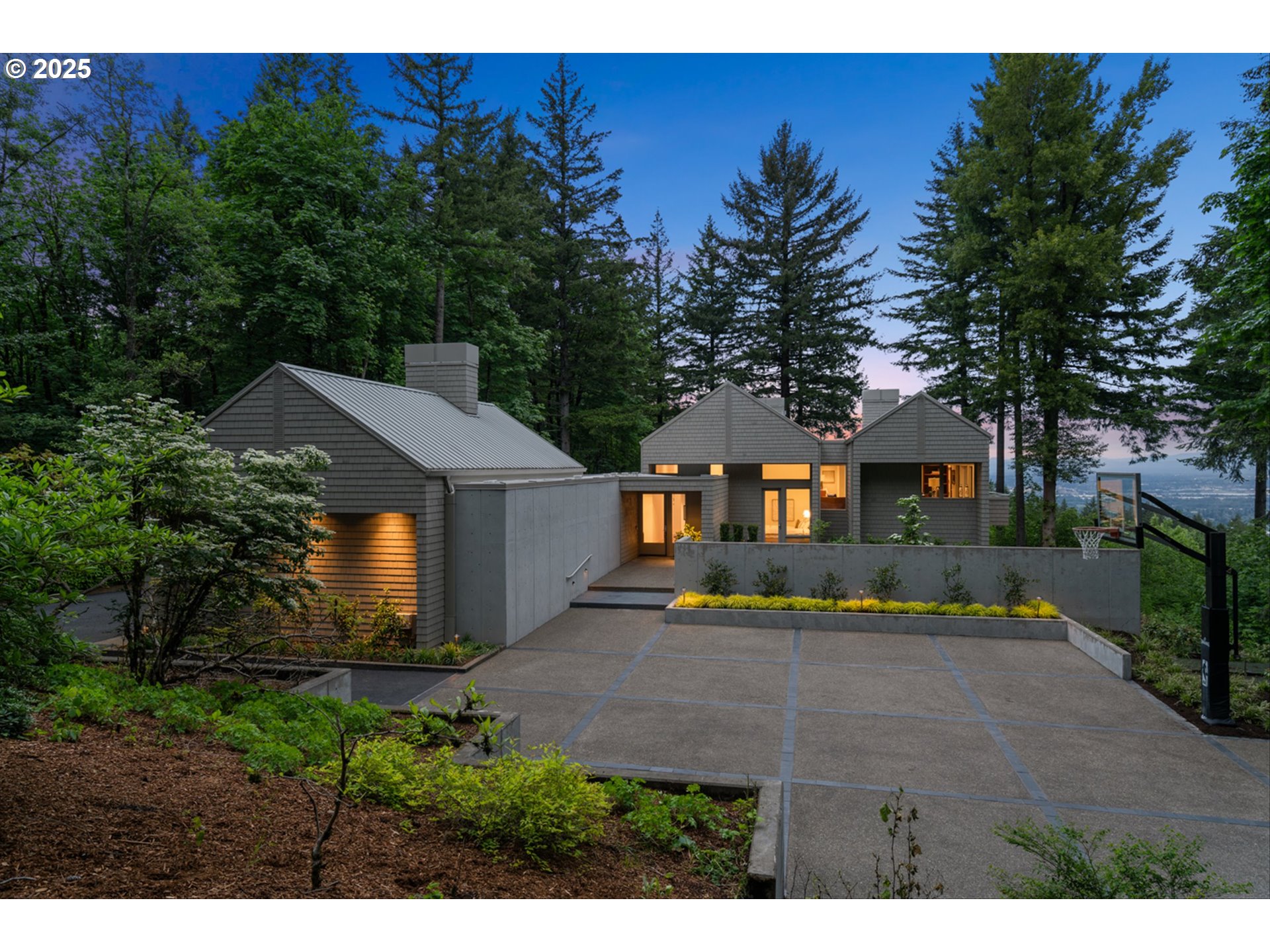 4140 NW Thunder Crest Rd, Portland, OR 97229 - MLS 353598528 - Coldwell ...