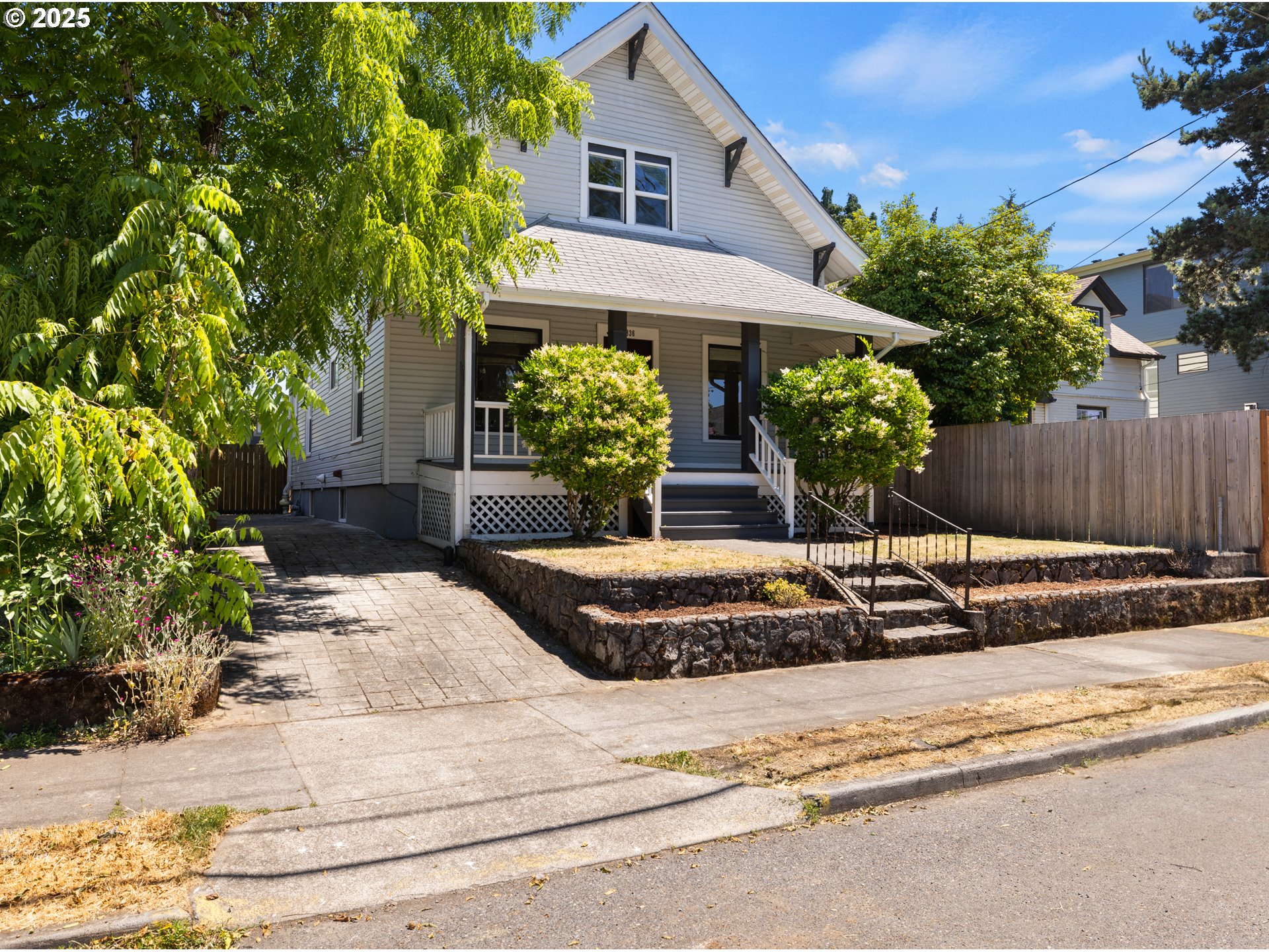 4836 NE 27th Ave, Portland, OR 97211 - MLS 182738120 - Coldwell Banker