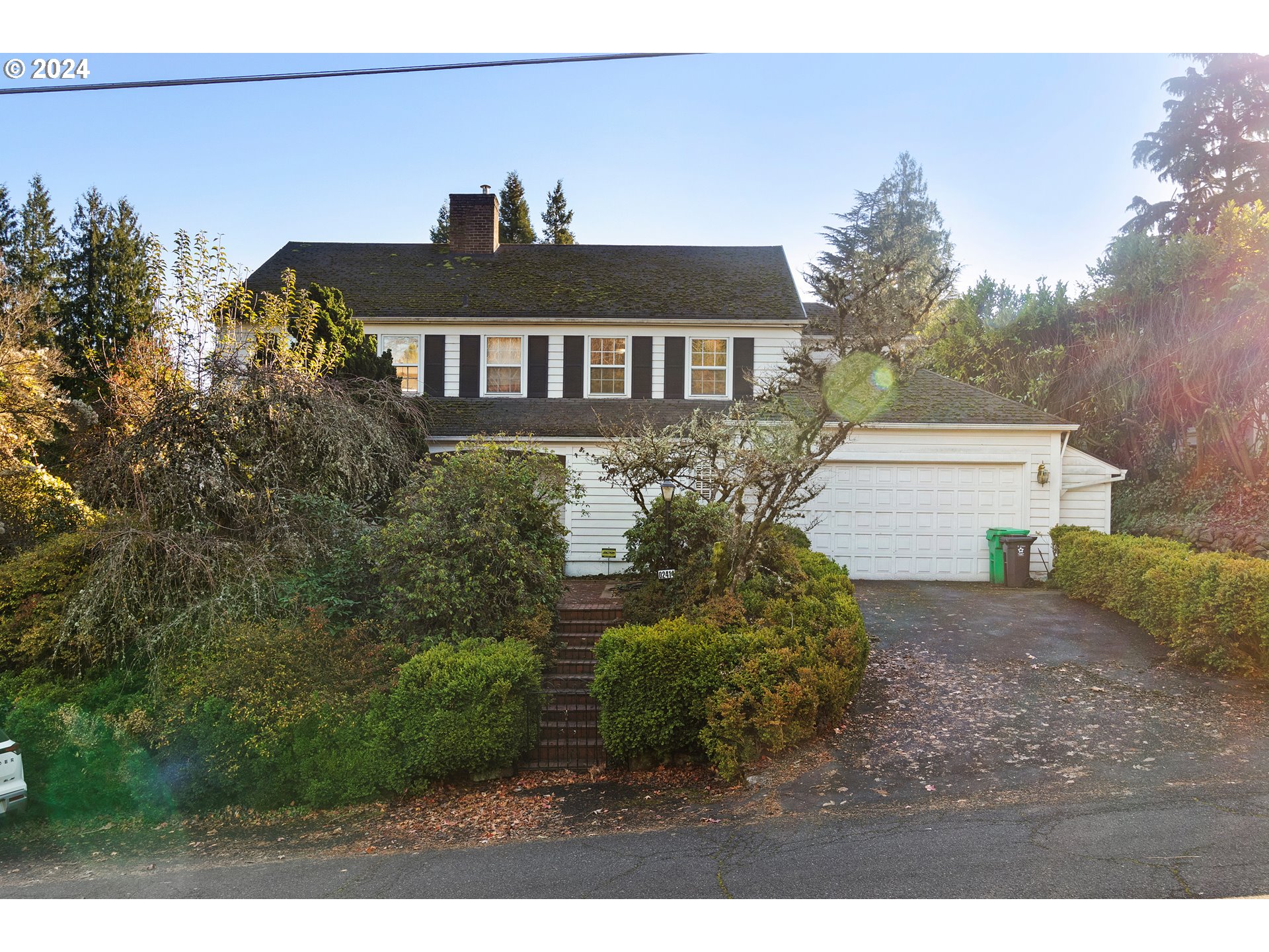 2414 S Military Rd, Portland, OR 97219 - MLS 24690835 - Coldwell Banker
