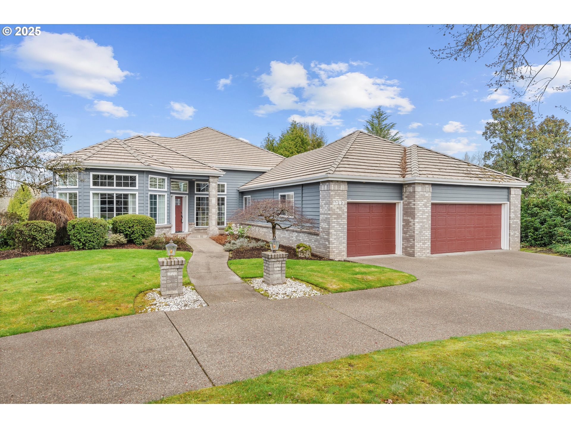 1093 NW Baker Crest Ct, McMinnville, OR 97128 - MLS 252904276 ...