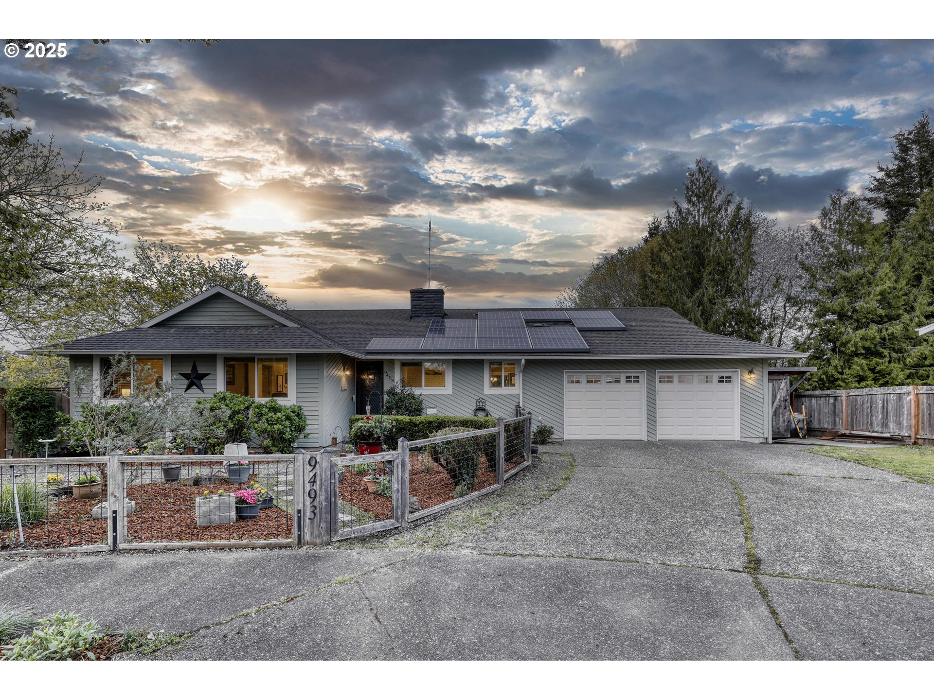 9493 SW Arikara Dr, Tualatin, OR 97062 - MLS 333339611 - Coldwell Banker