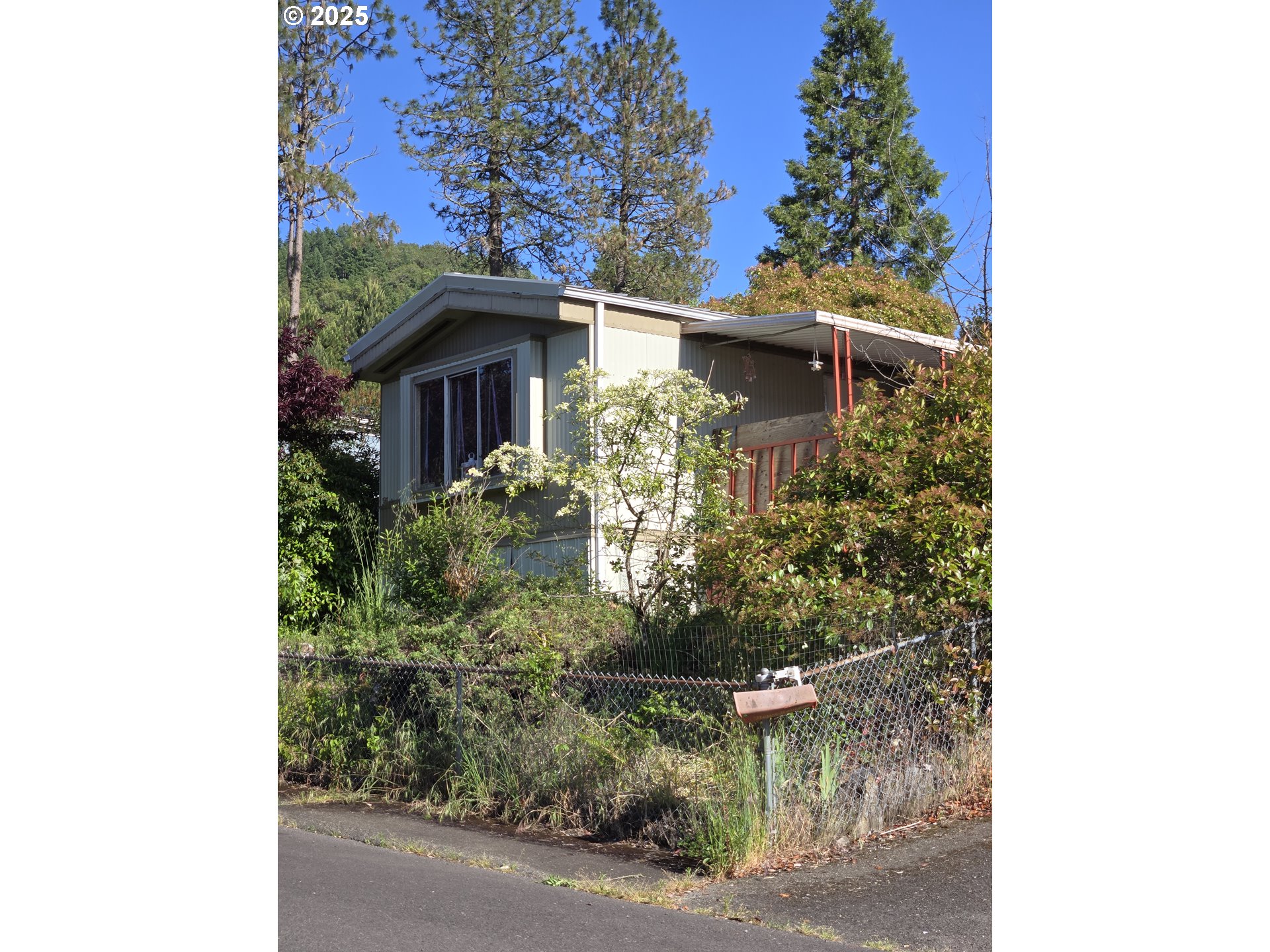 505 Clarice Ln, Roseburg, OR 97470 - MLS 376788393 - Coldwell Banker