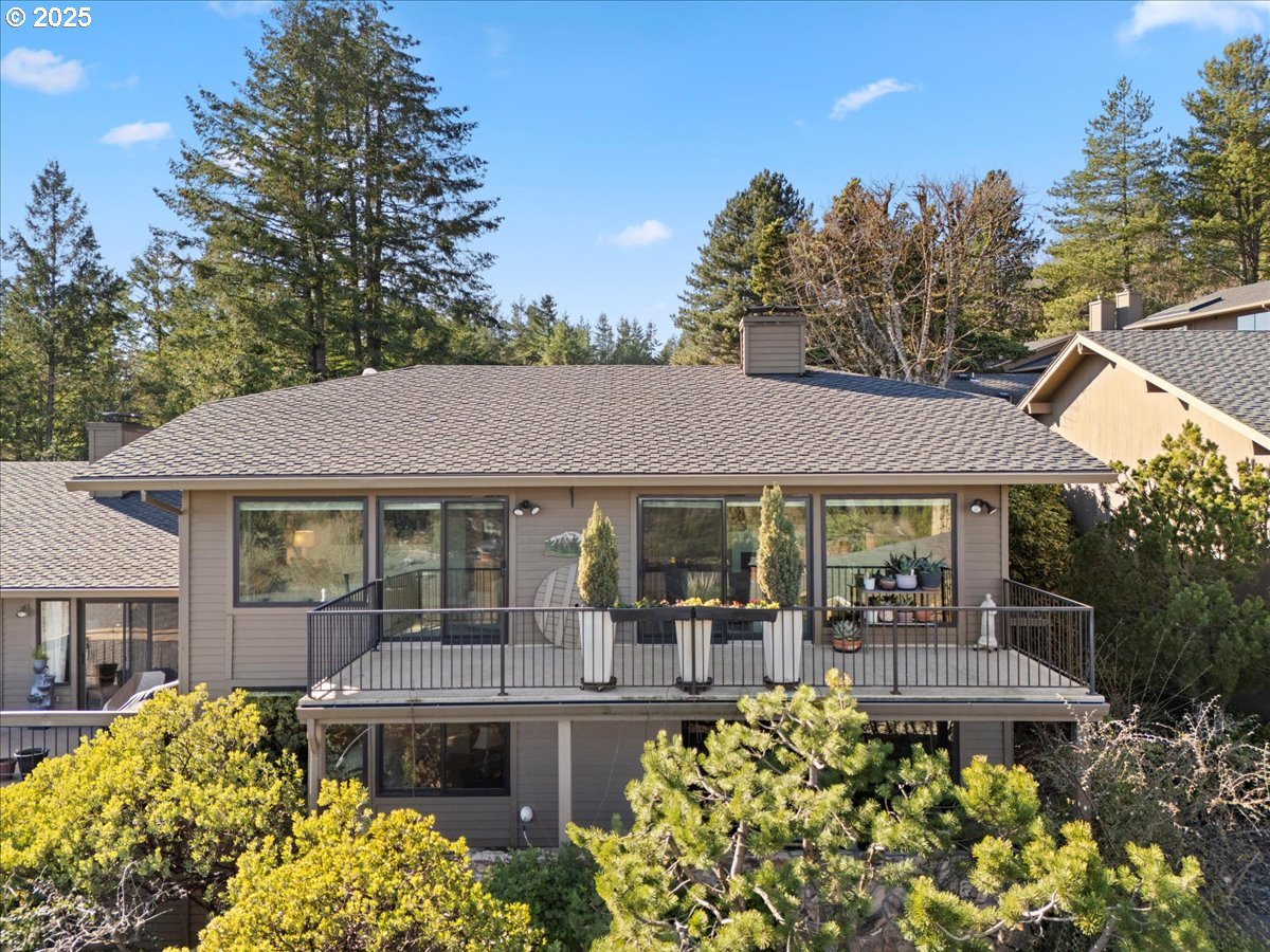 76 Condolea Way, Lake Oswego, OR 97035 - MLS 399508990 - Coldwell Banker