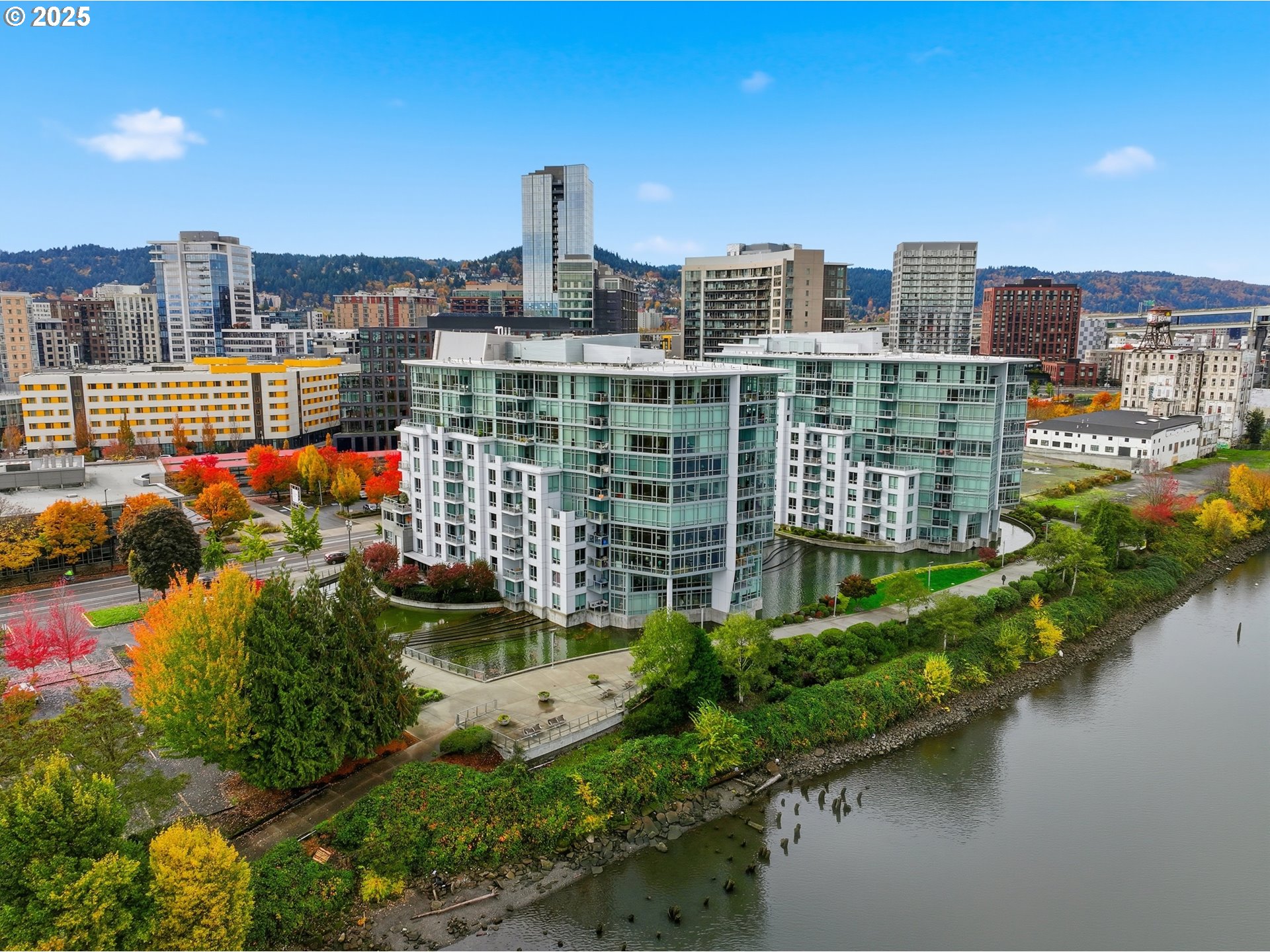 1260 NW Naito Pkwy #208B, Portland, OR 97209 - MLS 424574985 - Coldwell ...