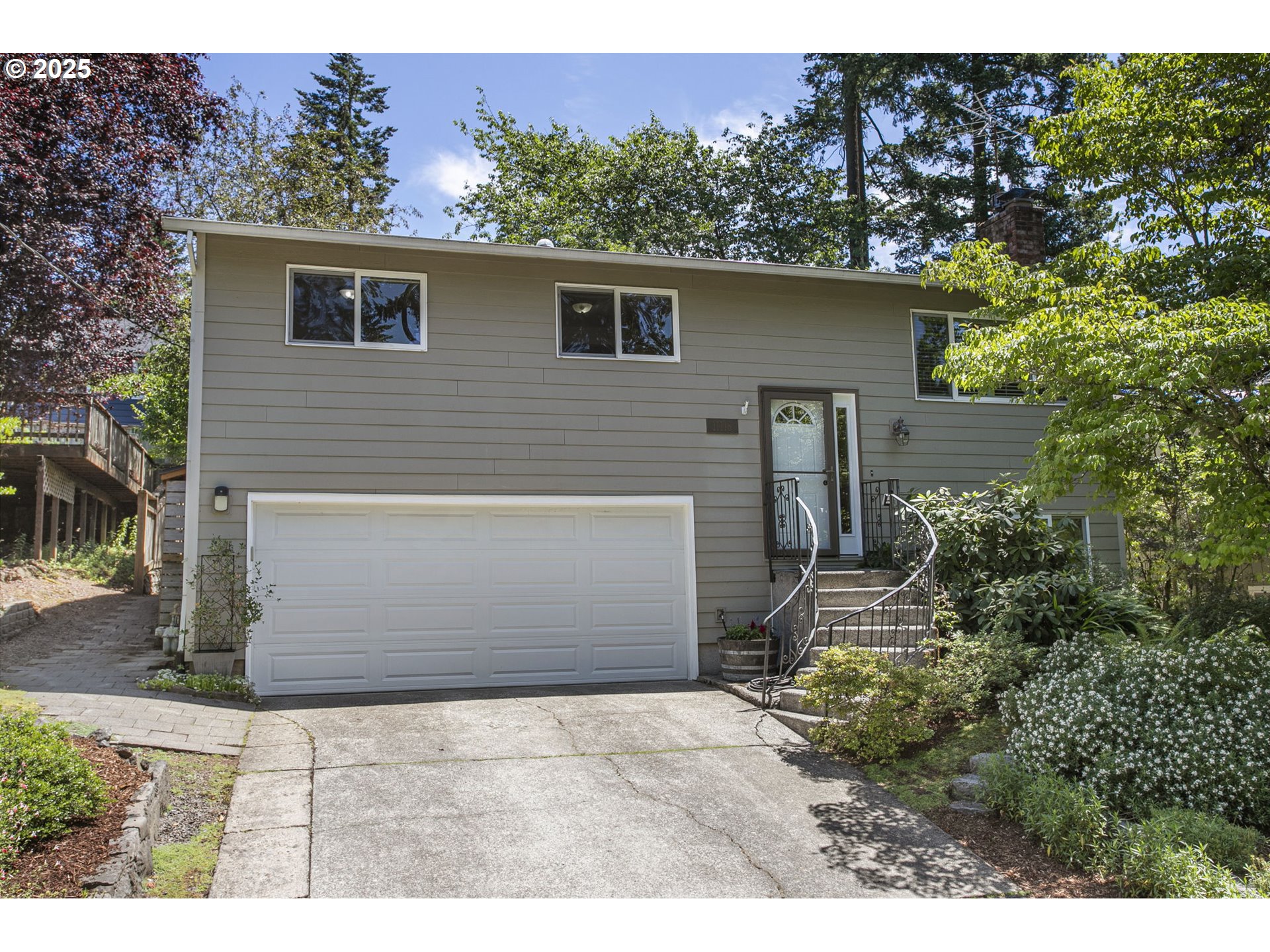11118 SW 51st Ave, Portland, OR 97219 - MLS 468792940 - Coldwell Banker