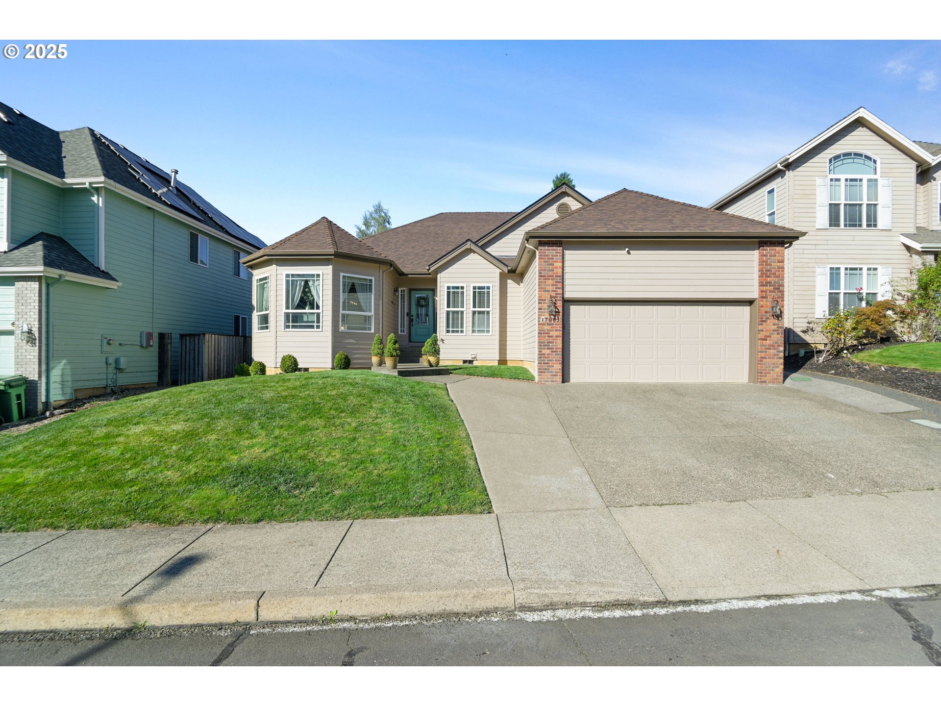 17063 SE Macanudo St, Damascus, OR 97089 - MLS 613365043 - Coldwell Banker