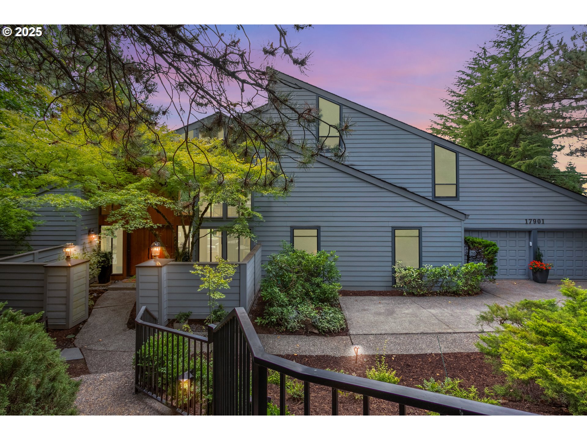 17901 Hillside Dr, Lake Oswego, OR 97034 - MLS 657046557 - Coldwell Banker