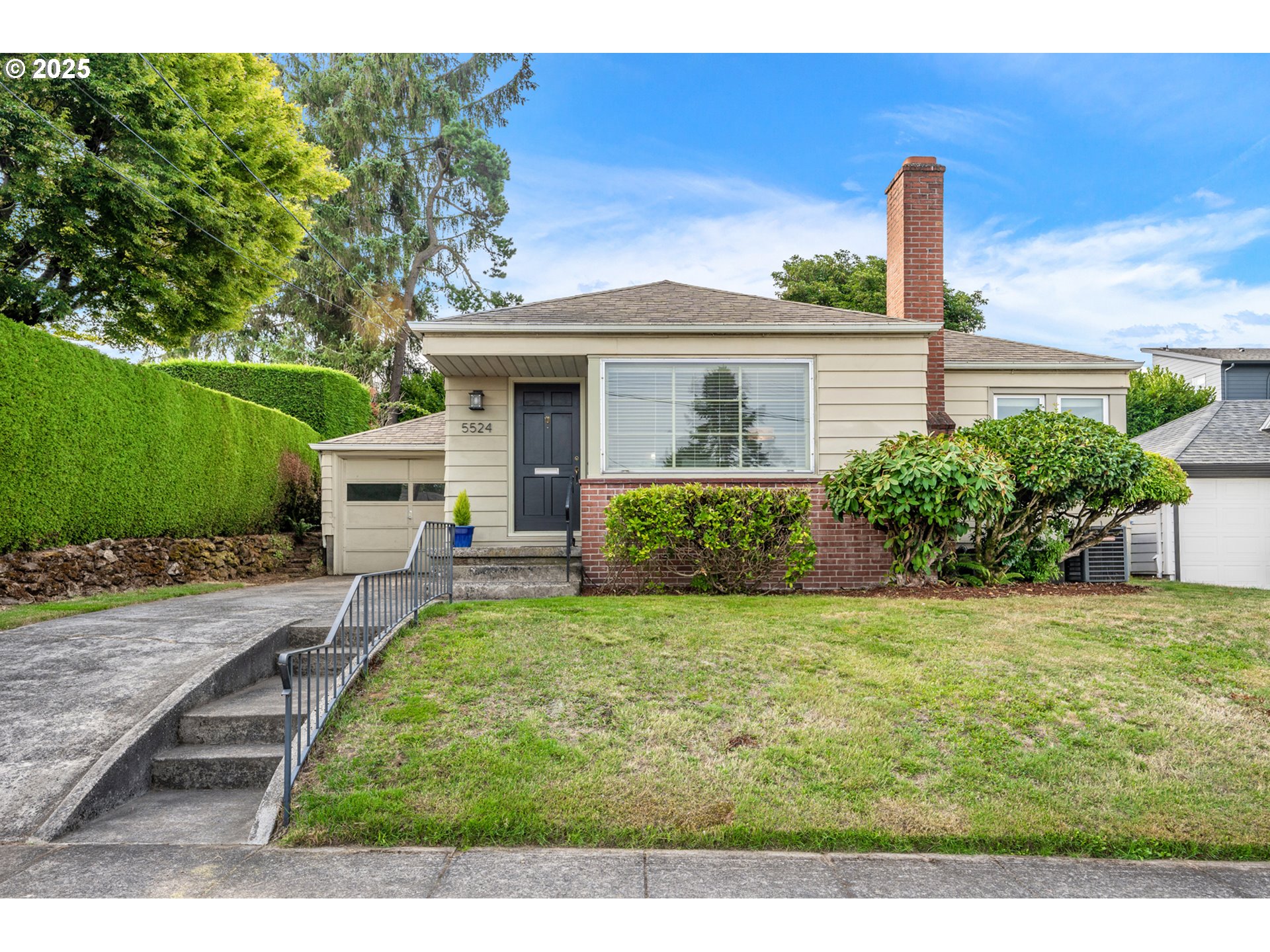 5524 NE Couch St, Portland, OR 97213 - MLS 777933436 - Coldwell Banker