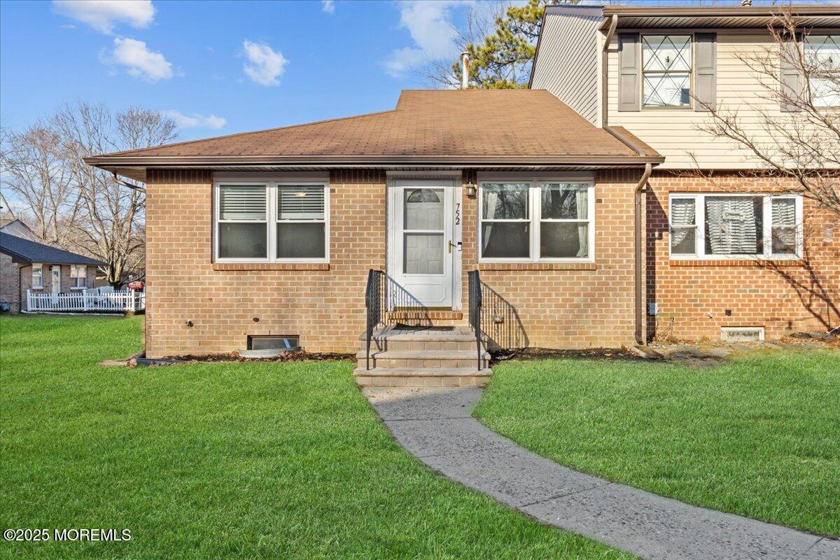 752 Kevin Ct, Brick, NJ 08724 - MLS 22505775 - Coldwell Banker