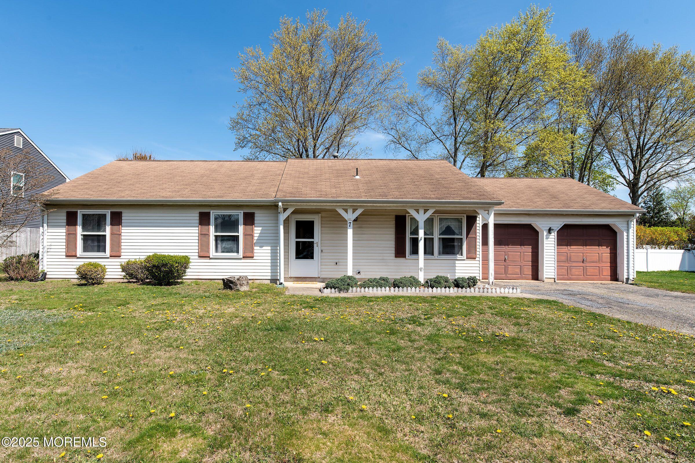 7 Leeds Ct, Brick, NJ 08724 - MLS 22511915 - Coldwell Banker