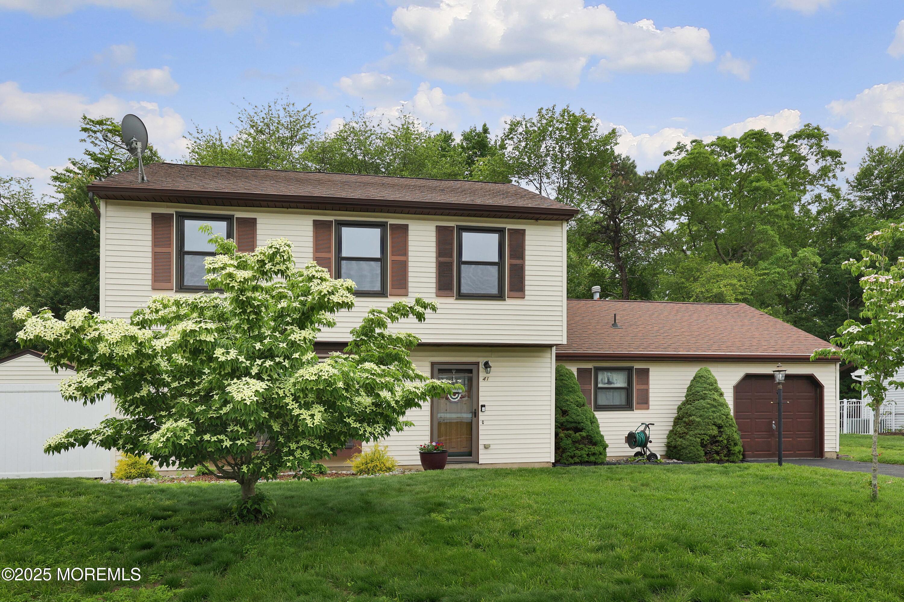 41 Eric Dr, Howell Township, NJ 07731 - MLS 22515805 - Coldwell Banker