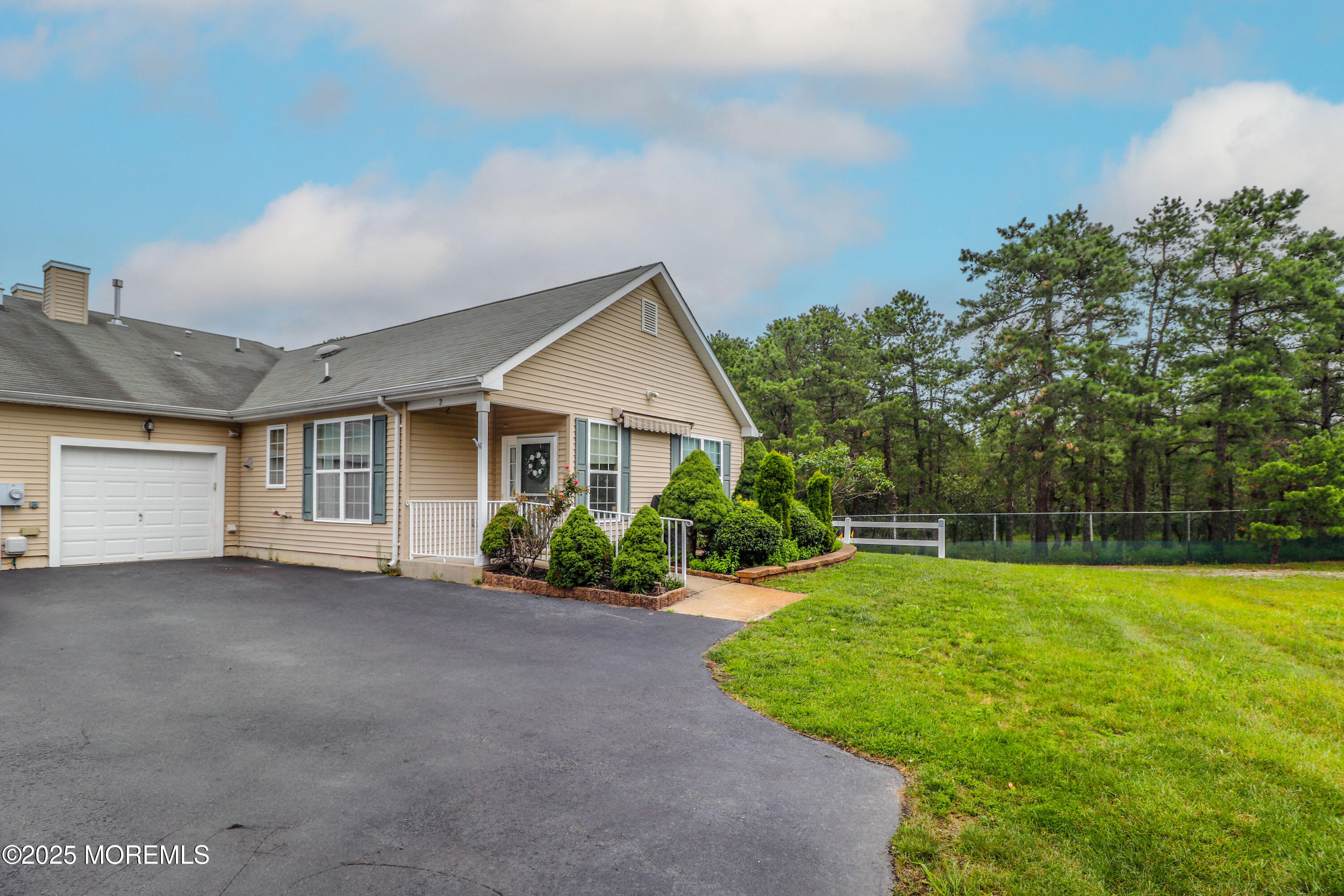 31 Walkabout Ct, Manchester Township, NJ 08759 - MLS 22521237 ...