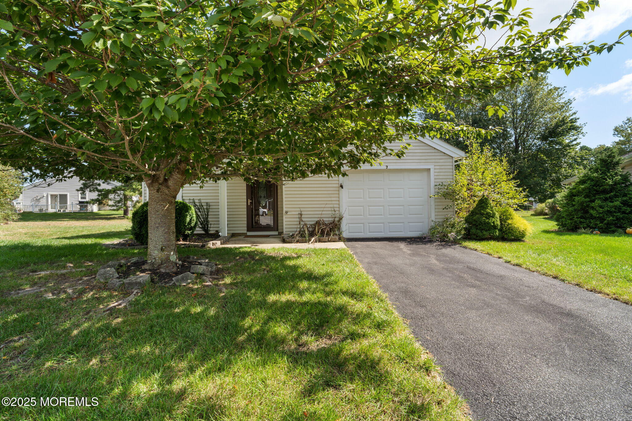 7 Tamarack Ct, Barnegat, NJ 08005 - MLS 22528977 - Coldwell Banker