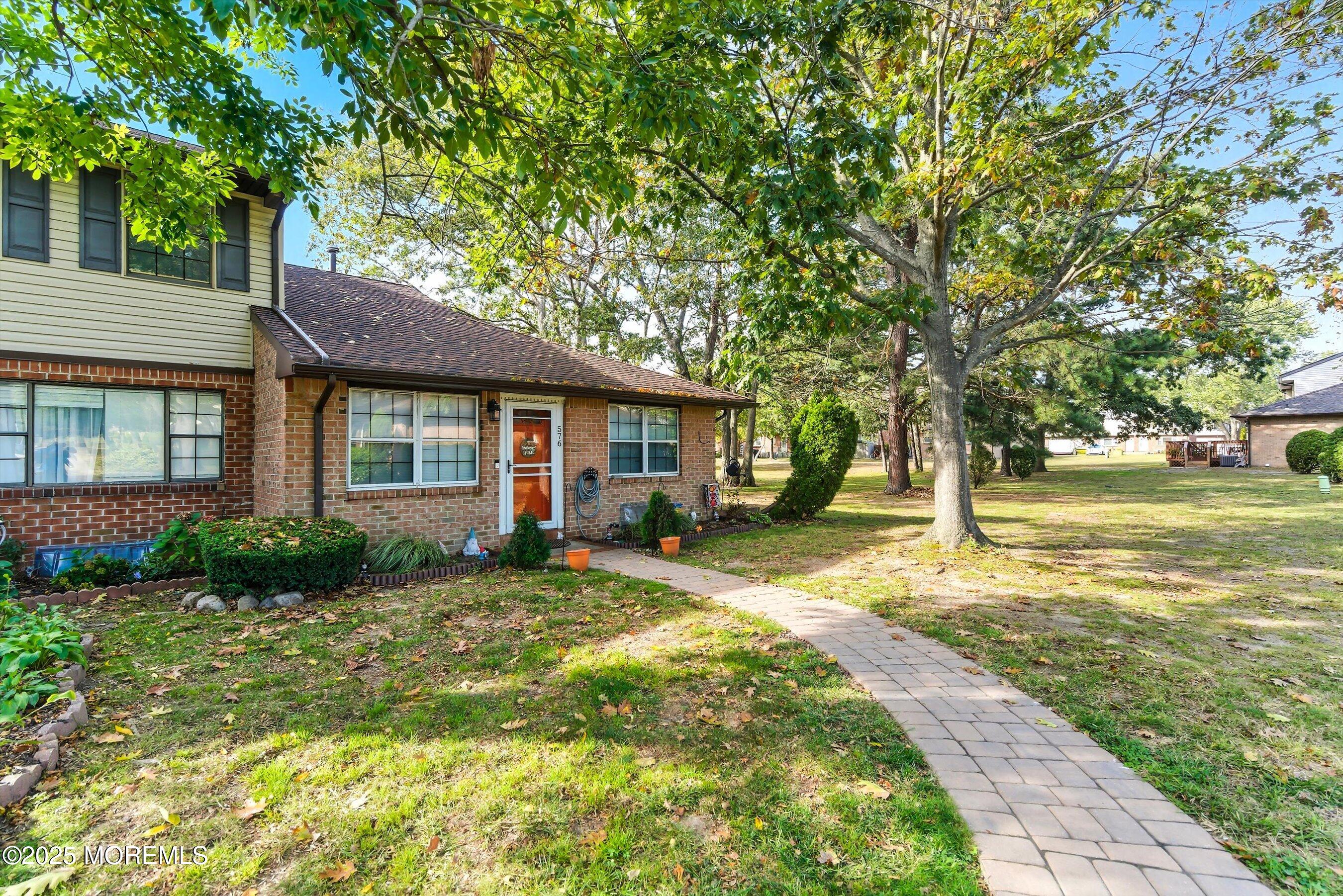 576 Labanna Ct, Brick, NJ 08724 - MLS 22529815 - Coldwell Banker