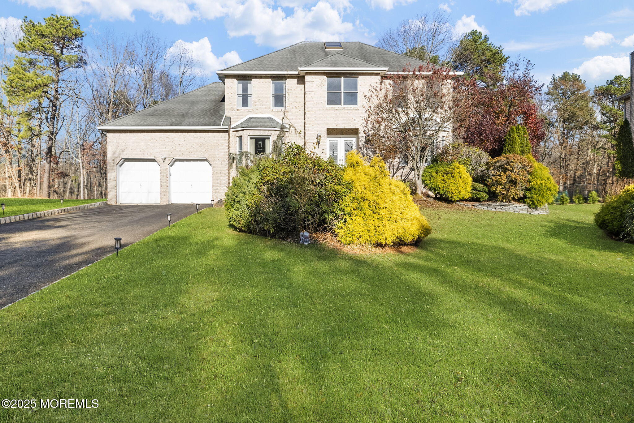 22 Denise Ct, Manalapan Township, NJ 07726 - MLS 22535426 - Coldwell Banker