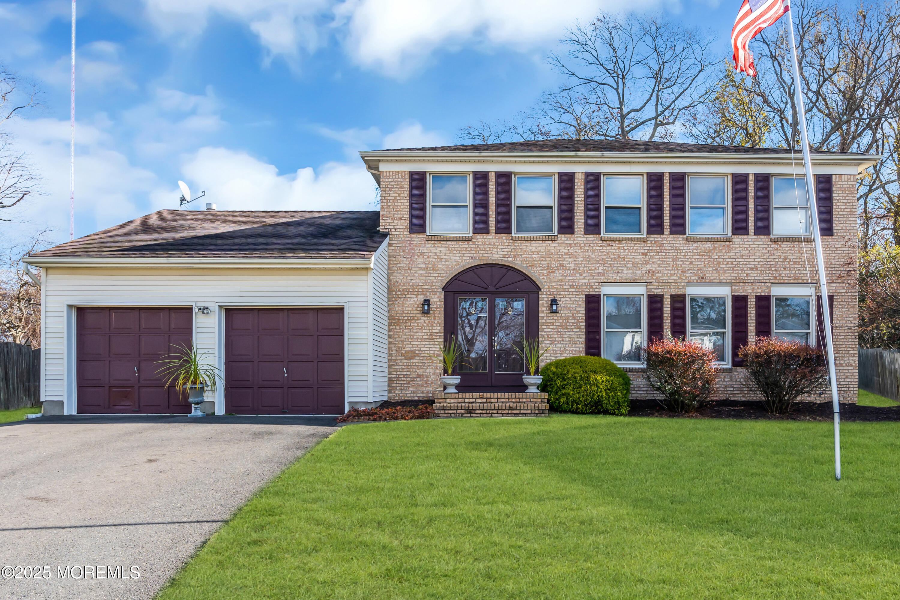 8 Hialeah Ct, Howell Township, NJ 07731 - MLS 22535781 - Coldwell Banker