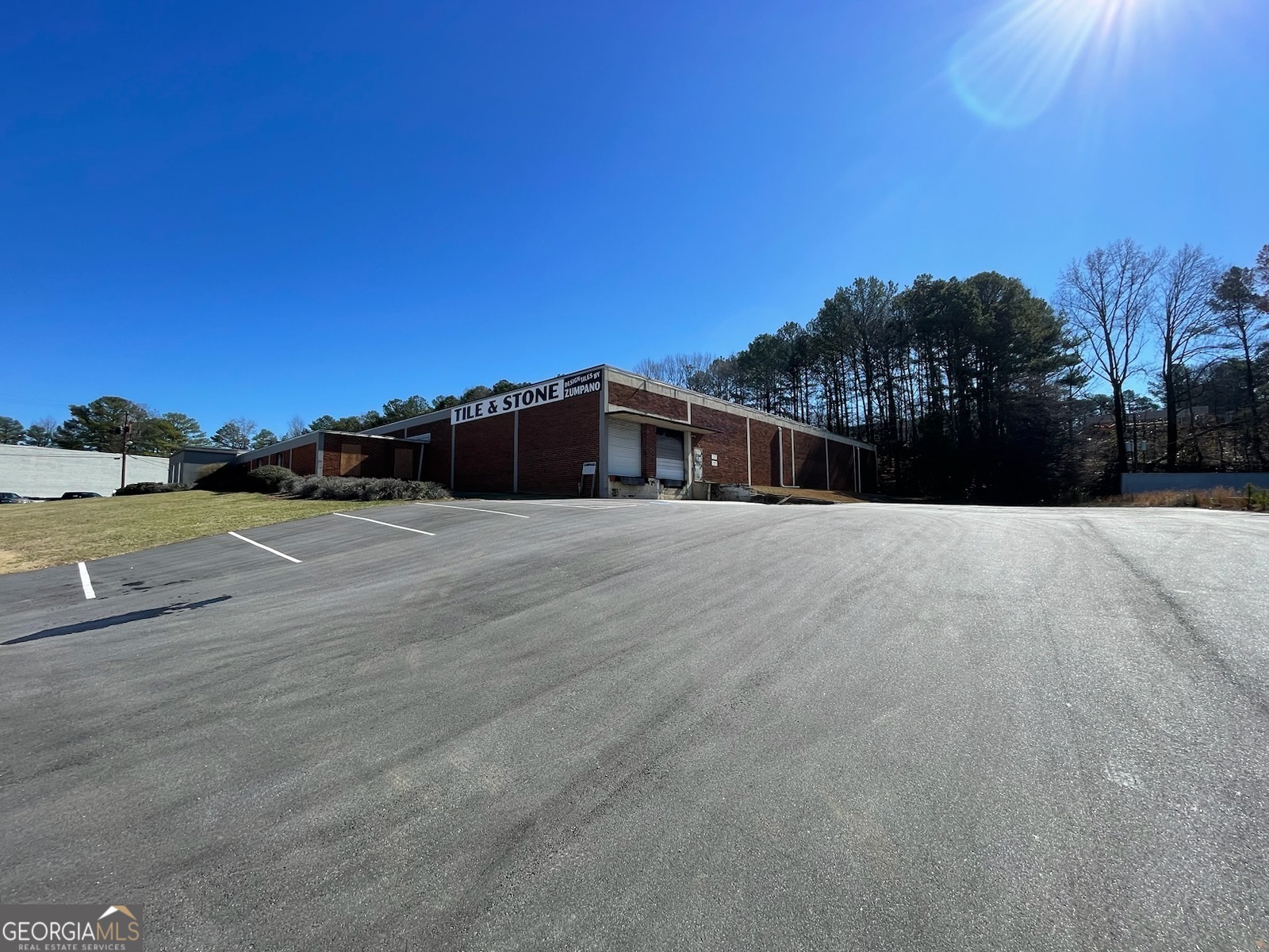 6354 Warren Dr, Norcross, GA 30093 - MLS 10463911 - Coldwell Banker