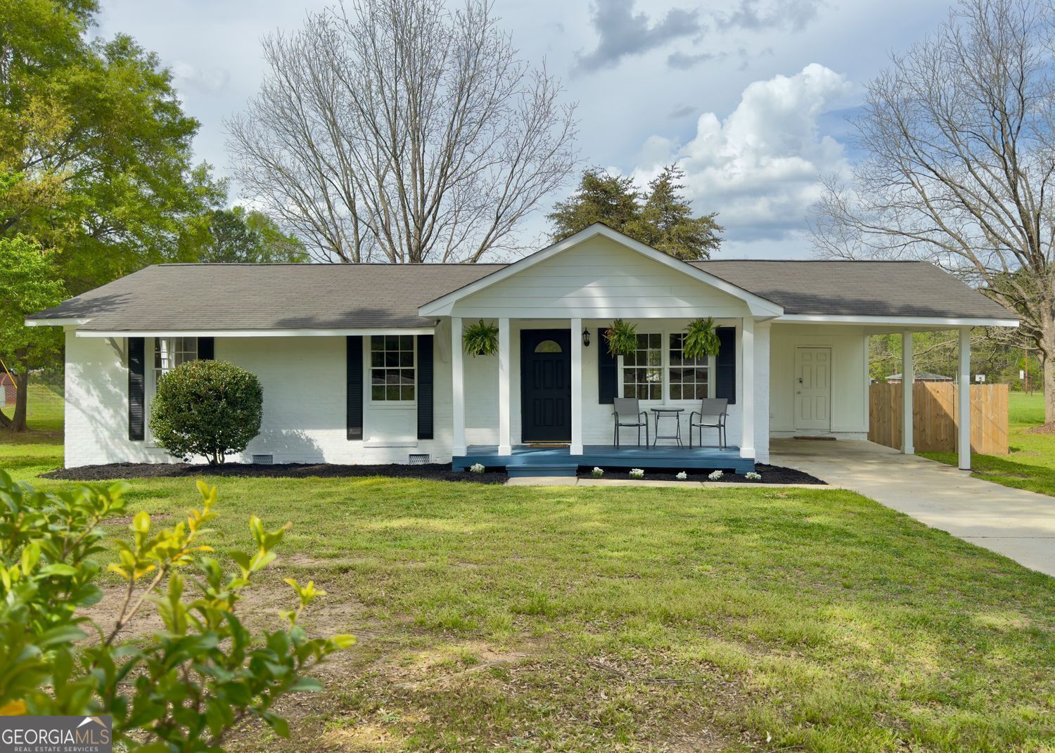 262 E Main St, Rutledge, GA 30663 - MLS 10496434 - Coldwell Banker