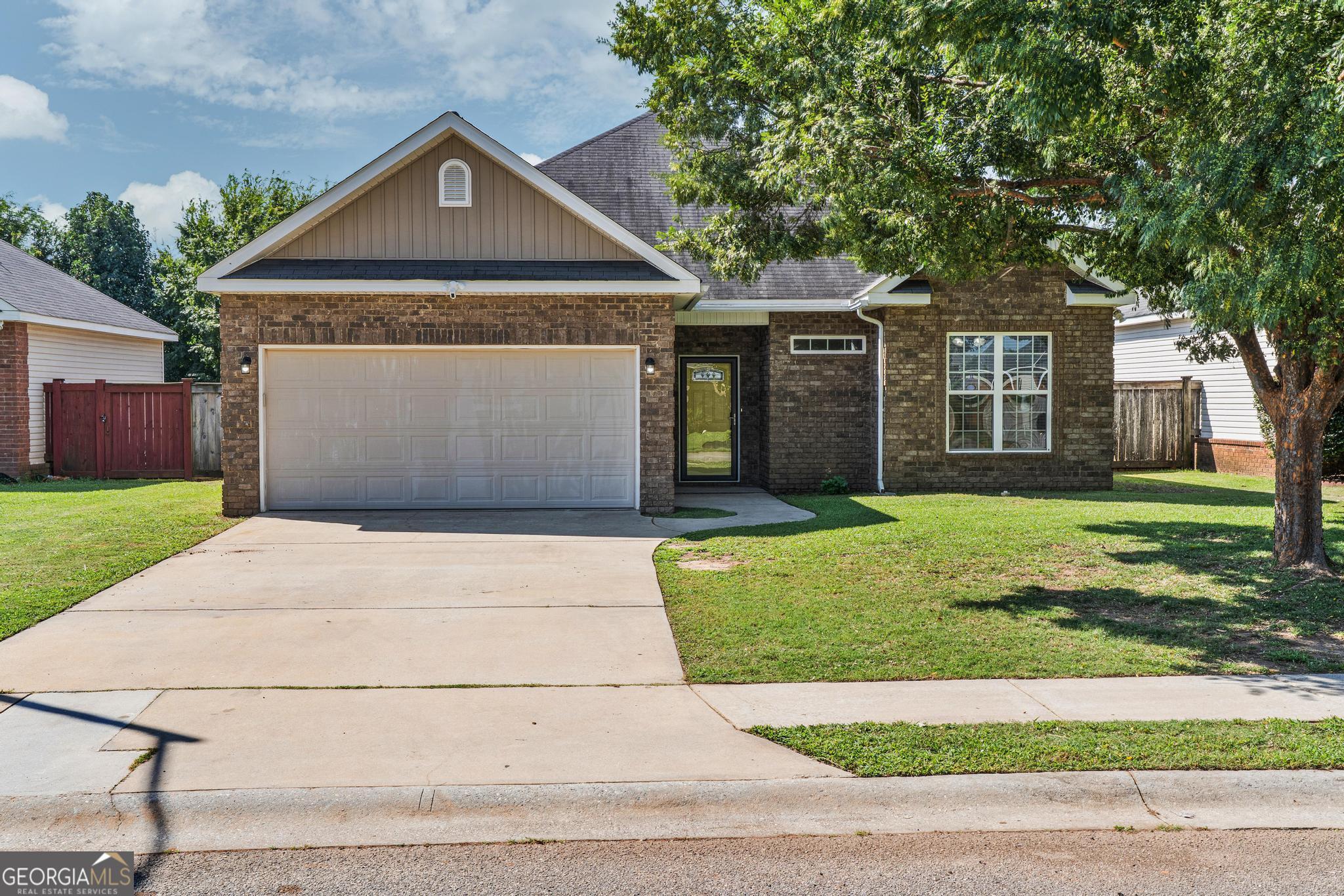 206 Amber Dr, Byron, GA 31008 - MLS 10601766 - Coldwell Banker