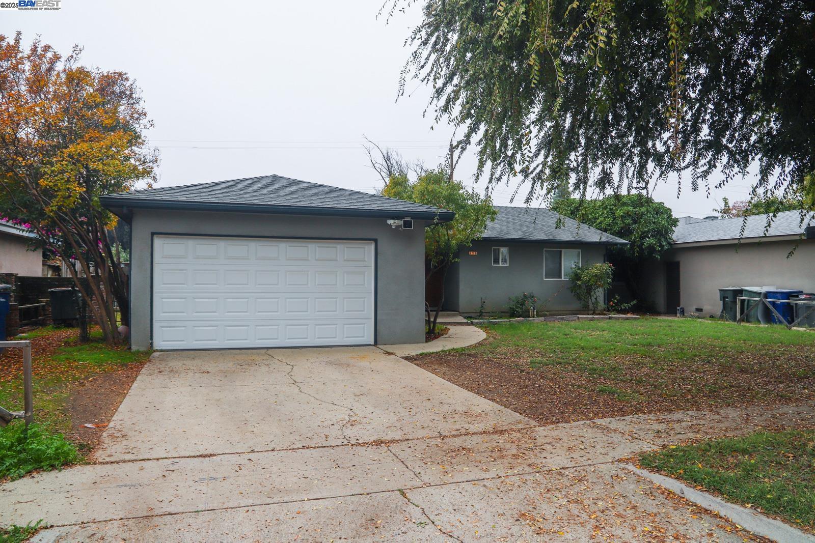 4295 Archie Ave, Fresno, CA 93726 - MLS 41116055 - Coldwell Banker