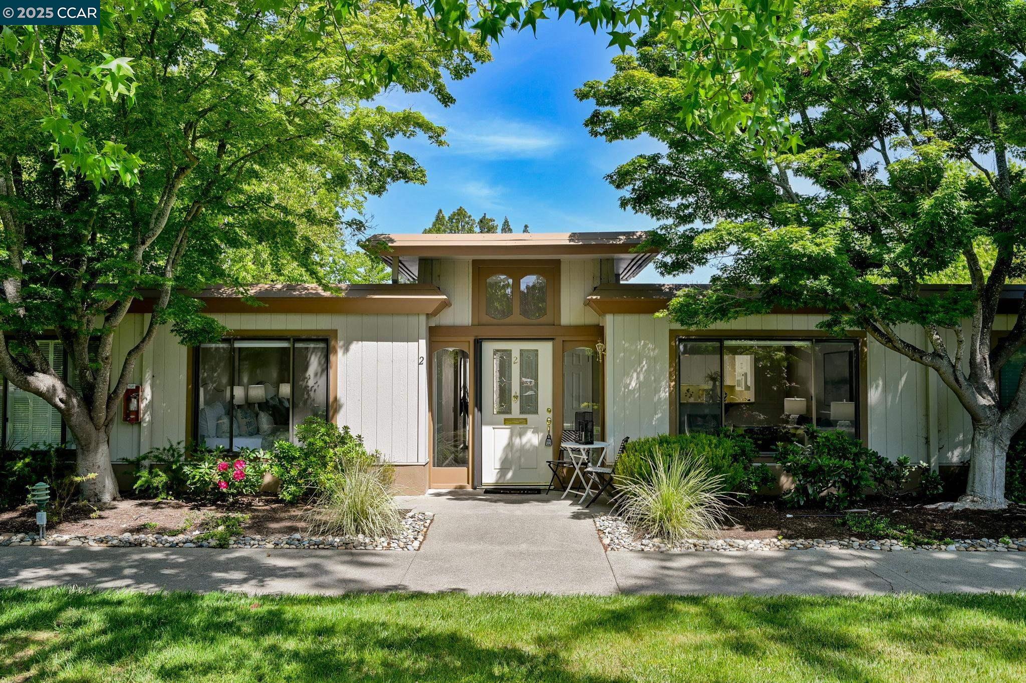 2516 Tice Creek Dr #2, Walnut Creek, CA 94595 - MLS 41097957 - Coldwell ...