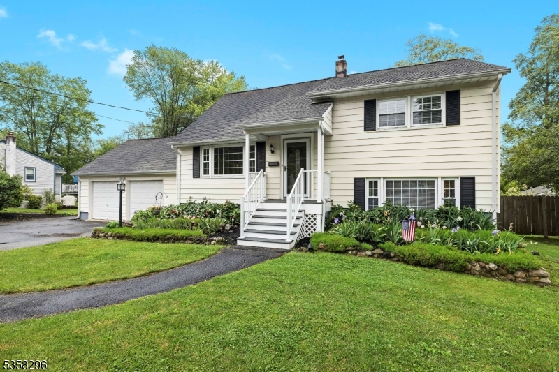 25 Hunter St, Roxbury Township, NJ 07876 - MLS 3968674 - Coldwell Banker