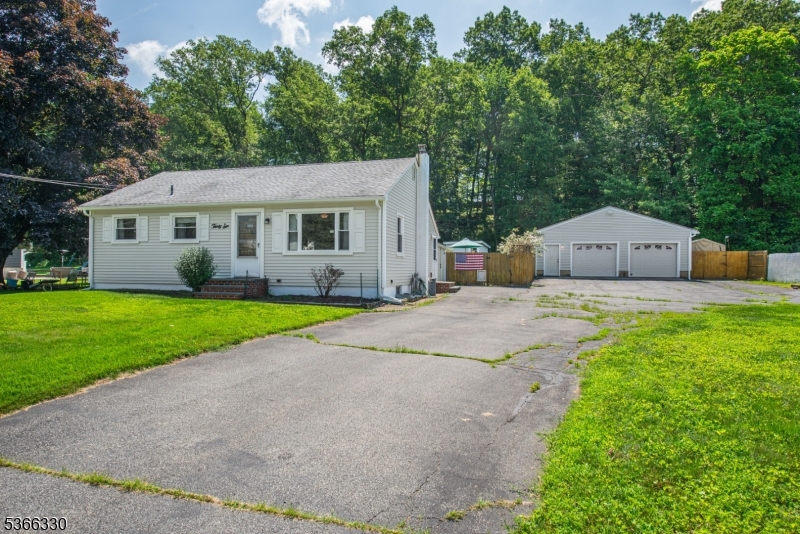 36 Beaver Brook Ln, Denville, NJ 07834 - MLS 3971225 - Coldwell Banker