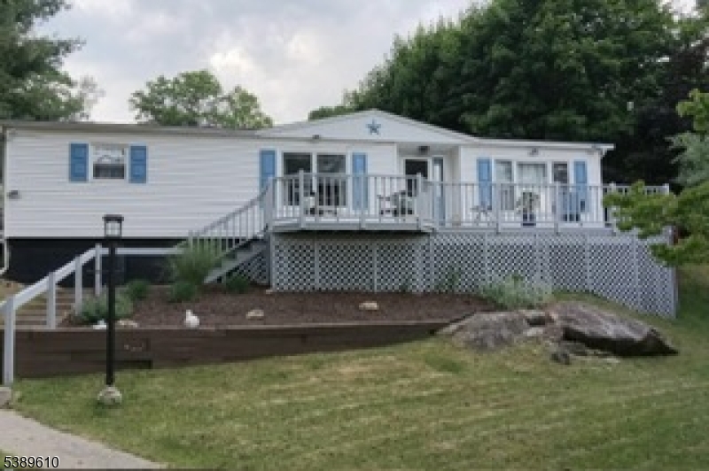 5 Village Square, High Bridge, NJ 08829 - MLS 3991052 - Coldwell Banker