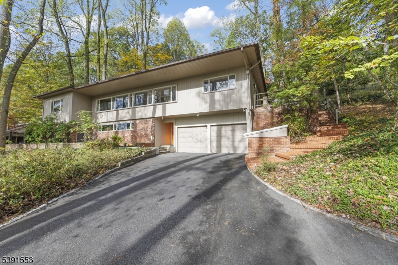 379 Park Slope, Mountainside, NJ 07092 - MLS 3992861 - Coldwell Banker