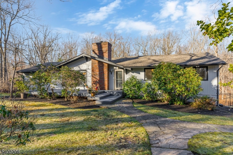 5 Jennifer Ln, Warren Township, NJ 07059 - MLS 4000414 - Coldwell Banker