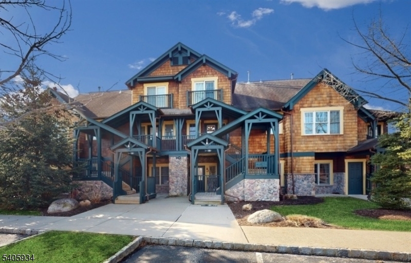8 Maple Cres Unit 12, Vernon Twp., NJ 07462 - MLS 4005182 - Coldwell Banker