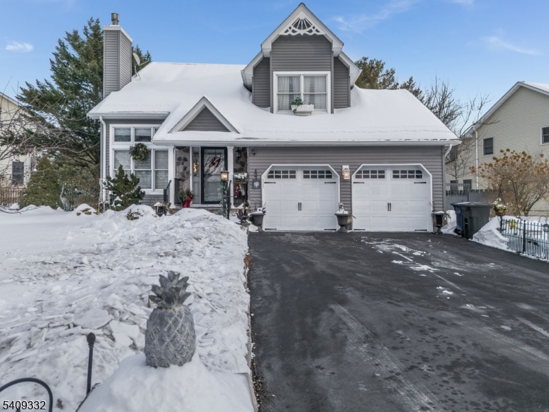 7 Rachel Ct, Clinton, NJ 08809 - MLS 4008081 - Coldwell Banker