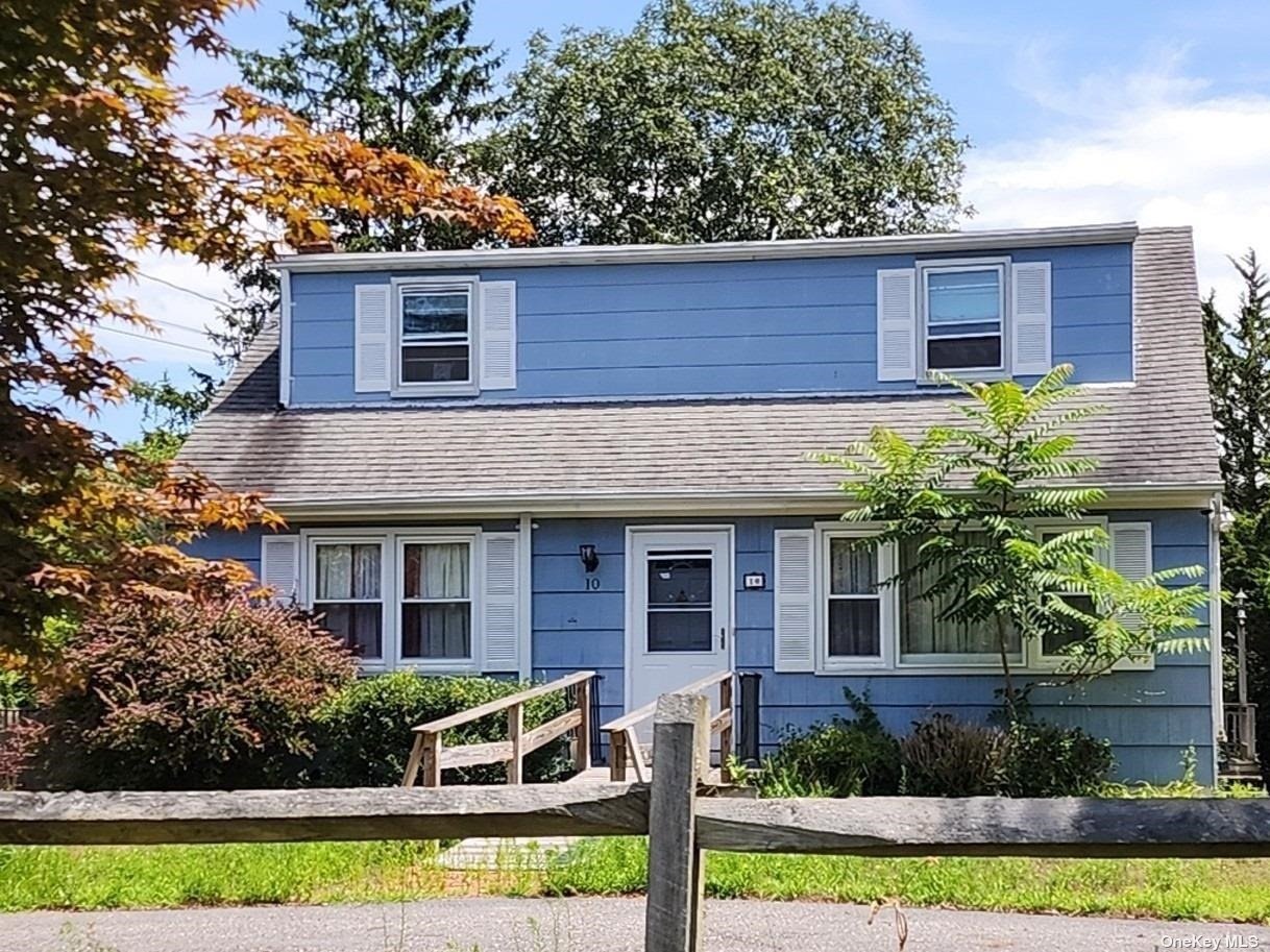 10 Heather Dr, Remsenburg, NY 11960 - MLS 3494072 - Coldwell Banker