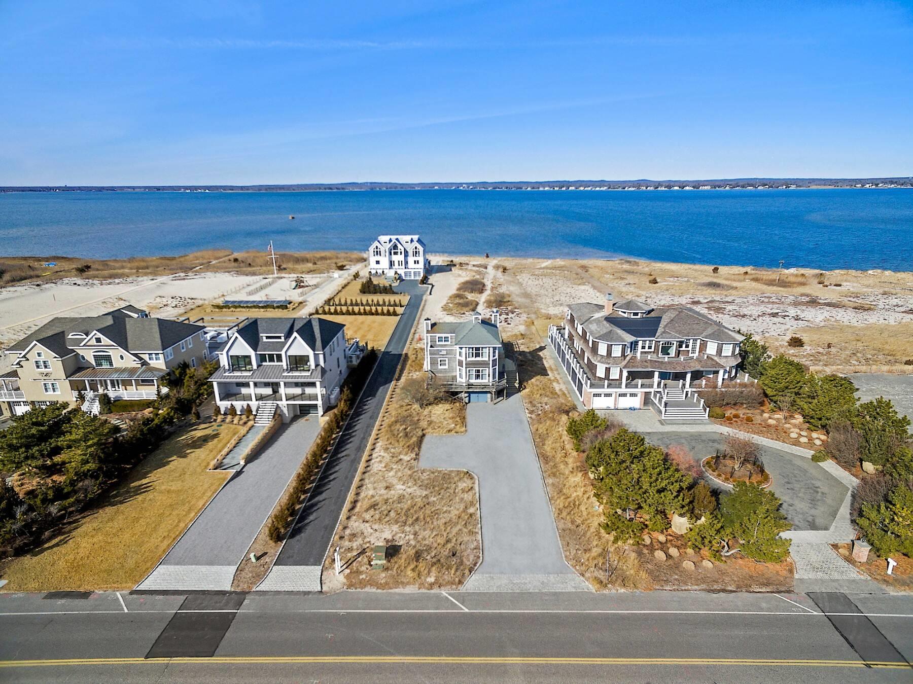 772 Dune Rd, Westhampton Dunes, NY 11978 - MLS 826516 - Coldwell Banker
