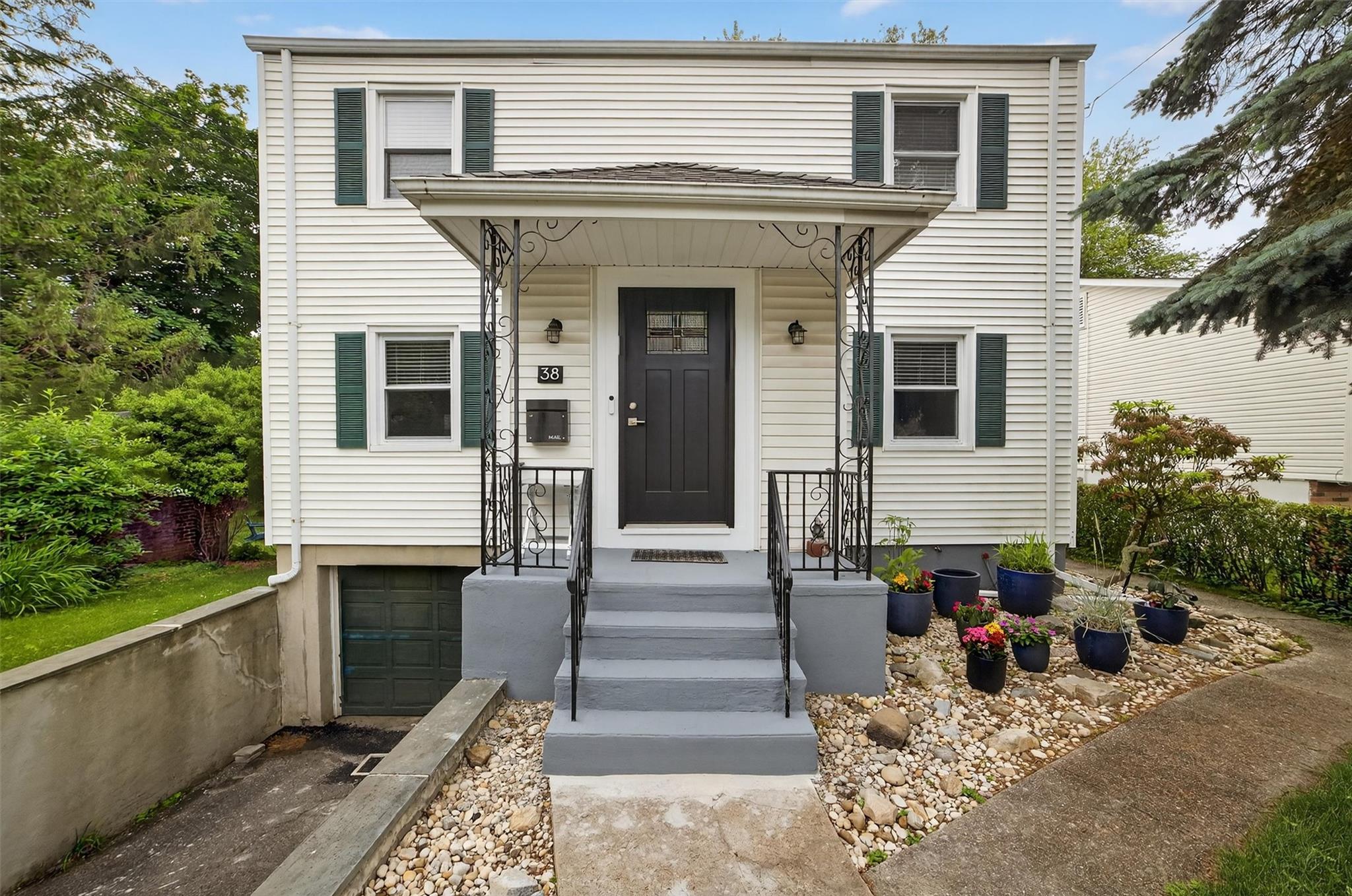 38 Lefurgy Ave, Dobbs Ferry, NY 10522 - MLS 832038 - Coldwell Banker