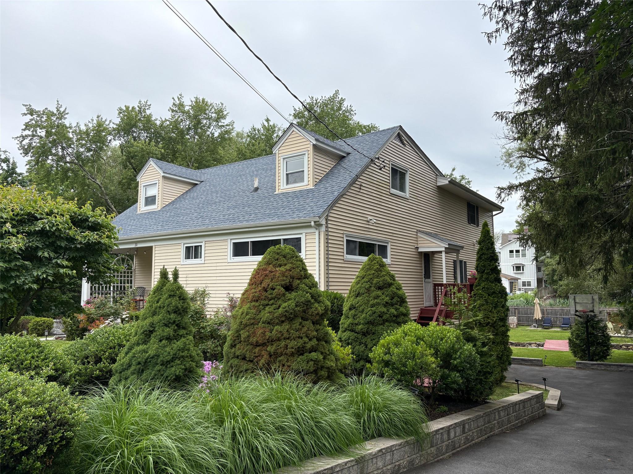 20 Brook St, Mount Kisco, NY 10549 - MLS 850361 - Coldwell Banker