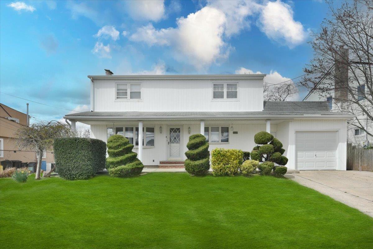 103 Arlyn Dr W, Massapequa, NY 11758 - MLS 851369 - Coldwell Banker