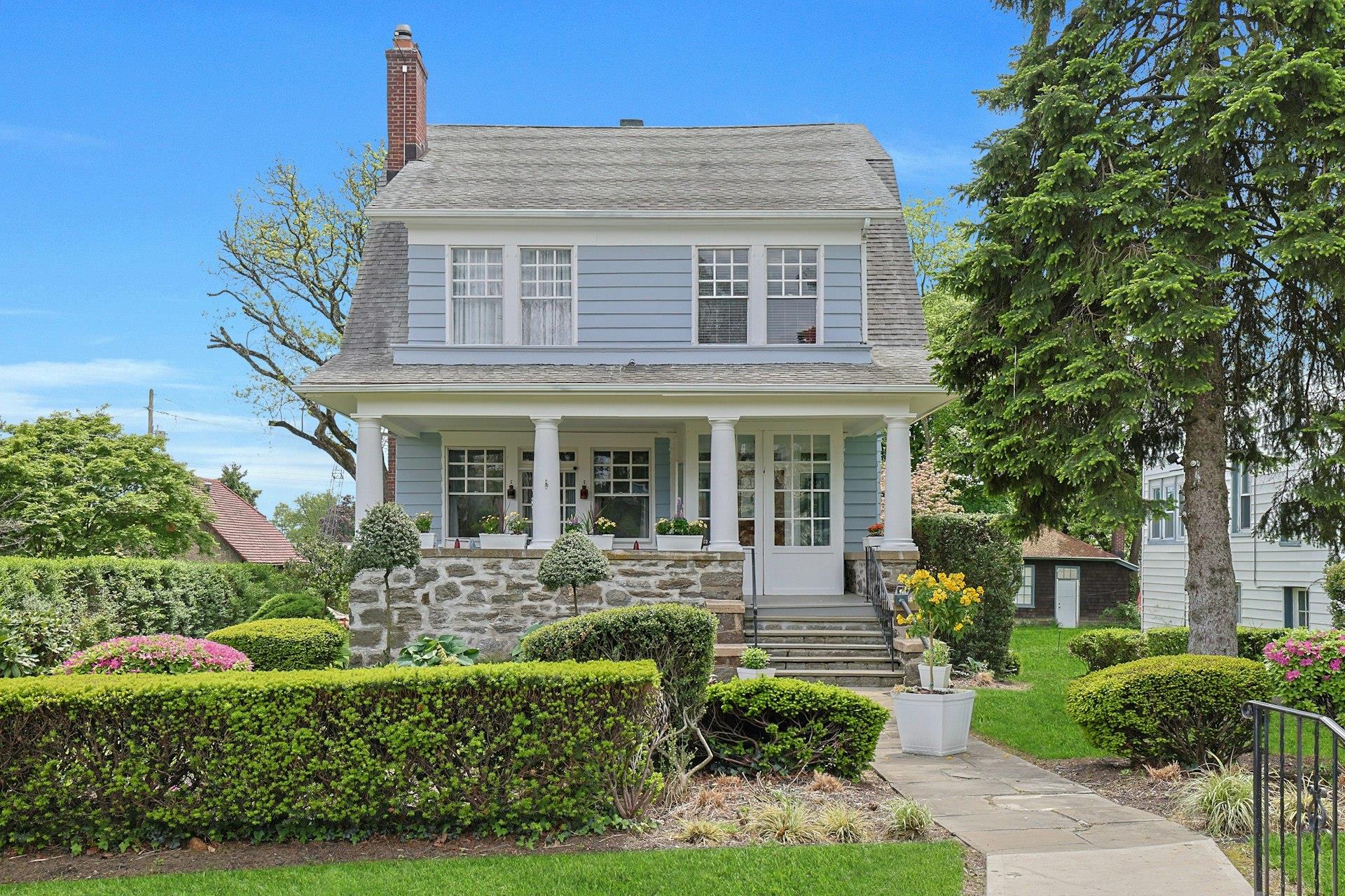 146 Sutton Manor Rd, New Rochelle, NY 10801 - MLS 854741 - Coldwell Banker