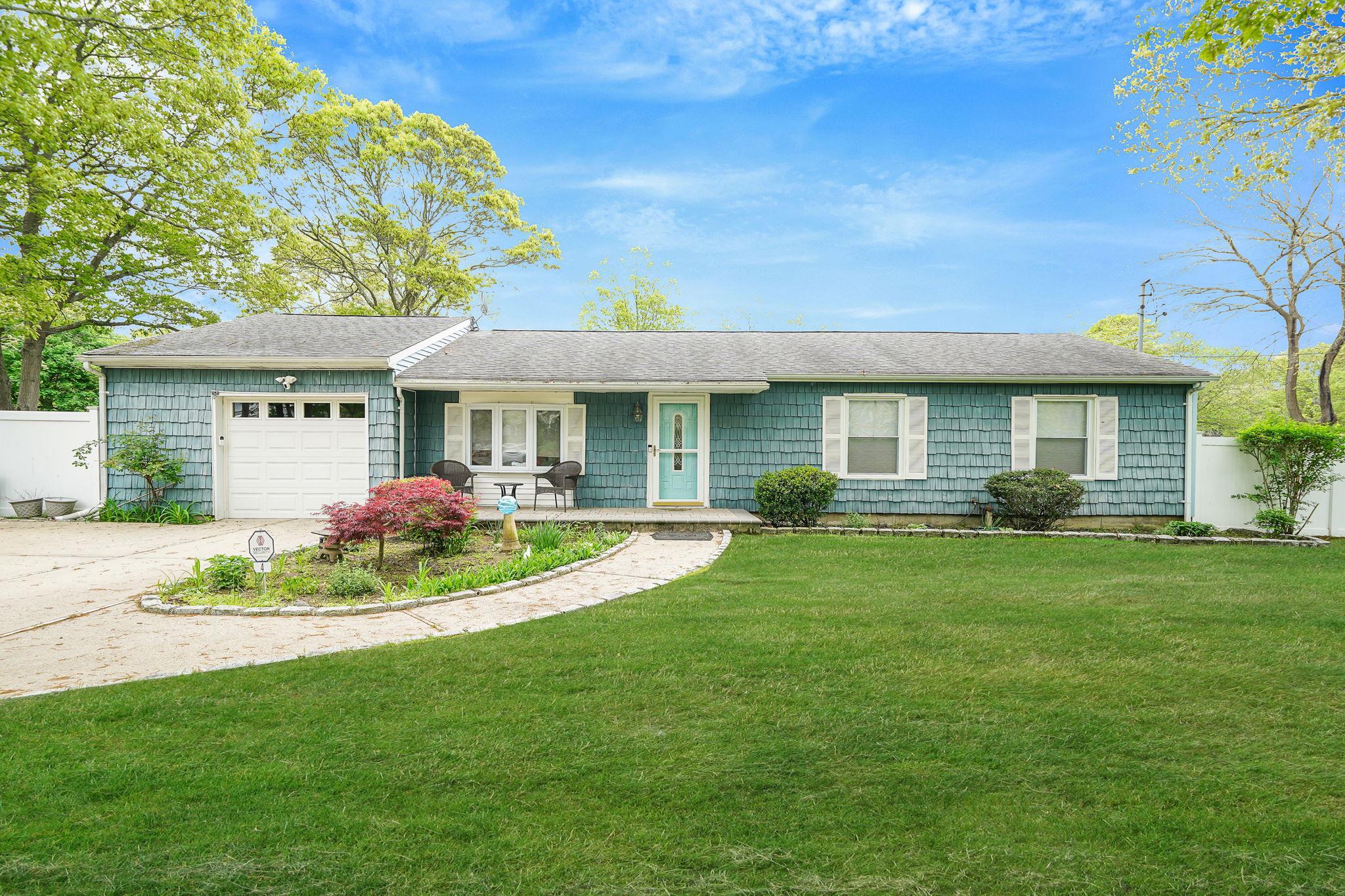 4 Allanwood Dr, Shirley, NY 11967 - MLS 859852 - Coldwell Banker