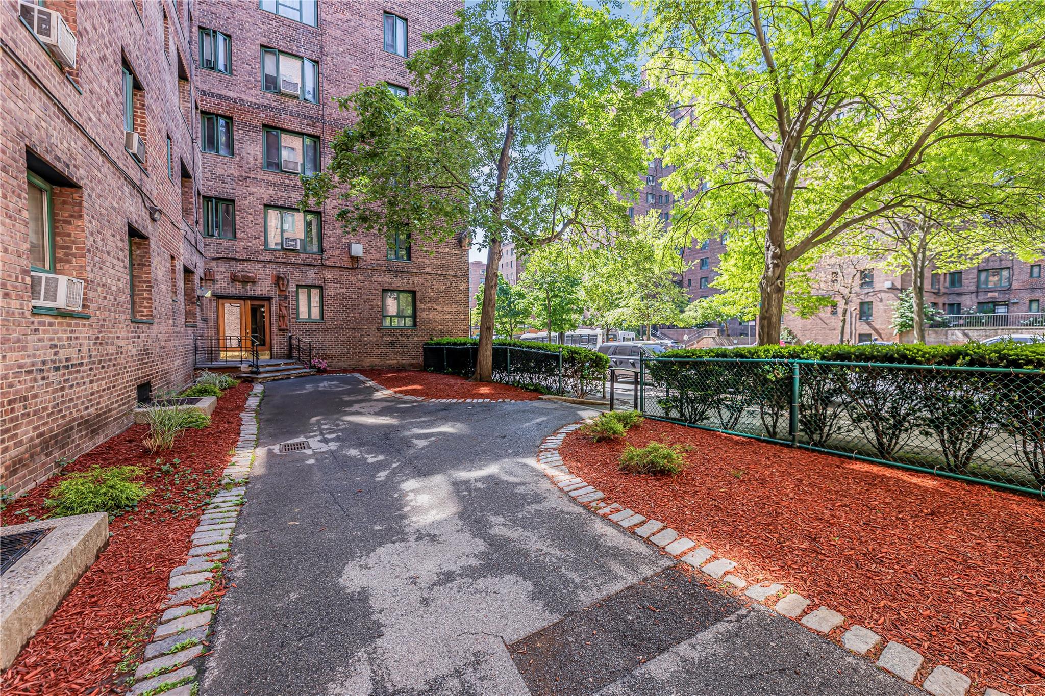 1554 Unionport Rd #4H, Bronx, NY 10462 - MLS 859919 - Coldwell Banker