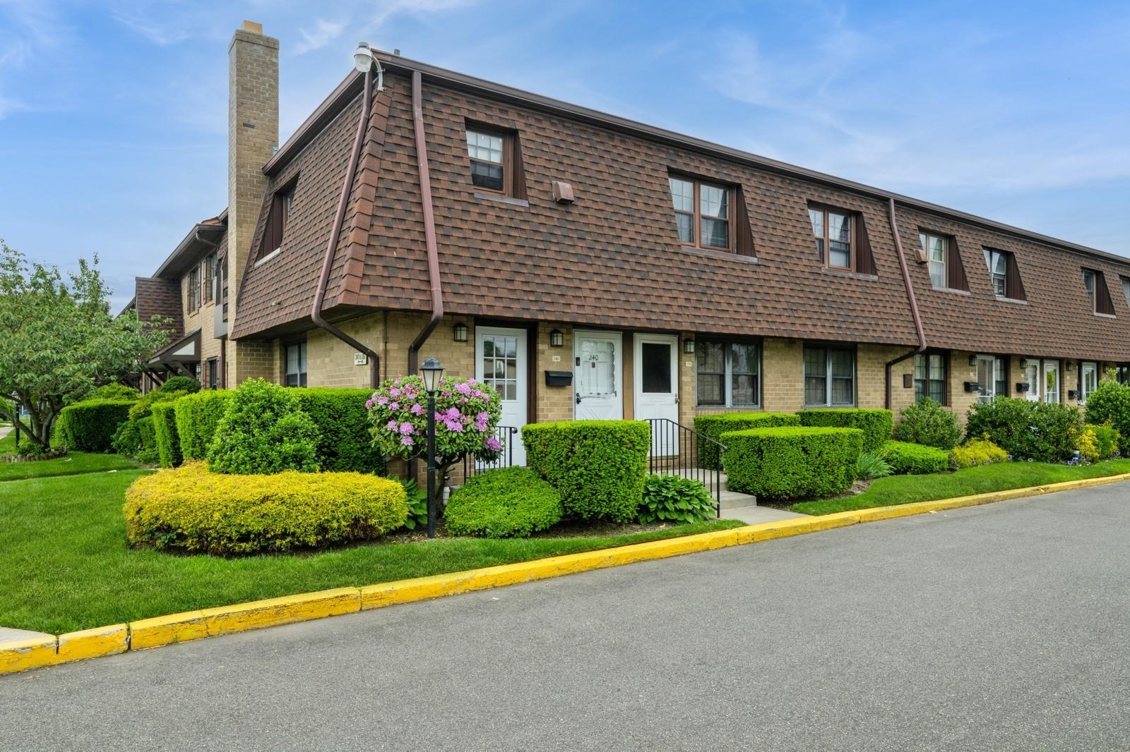 240 Mariners Way, Copiague, NY 11726 - MLS 865538 - Coldwell Banker