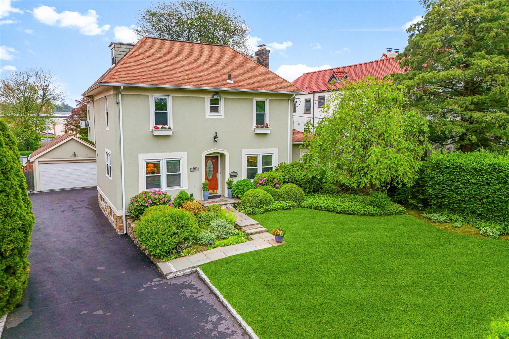 755 Webster Ave, New Rochelle, NY 10804 - MLS 867849 - Coldwell Banker