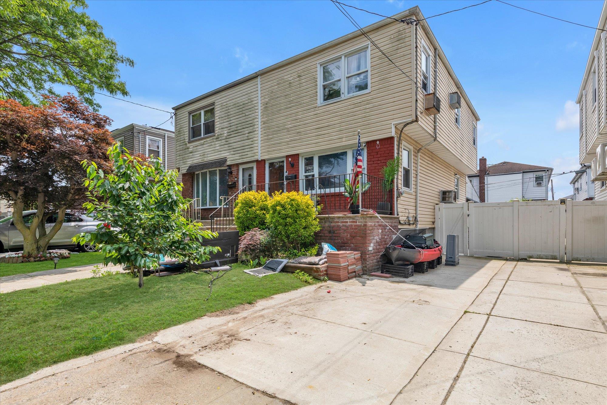 253-06 148th Ave, Rosedale, NY 11422 - MLS 872343 - Coldwell Banker