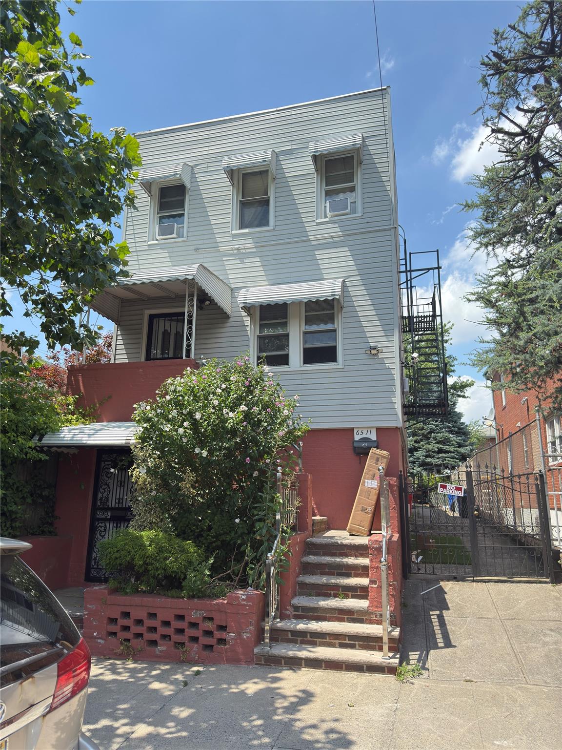 65-11 Perry Ave, Maspeth, NY 11378 - MLS 888162 - Coldwell Banker