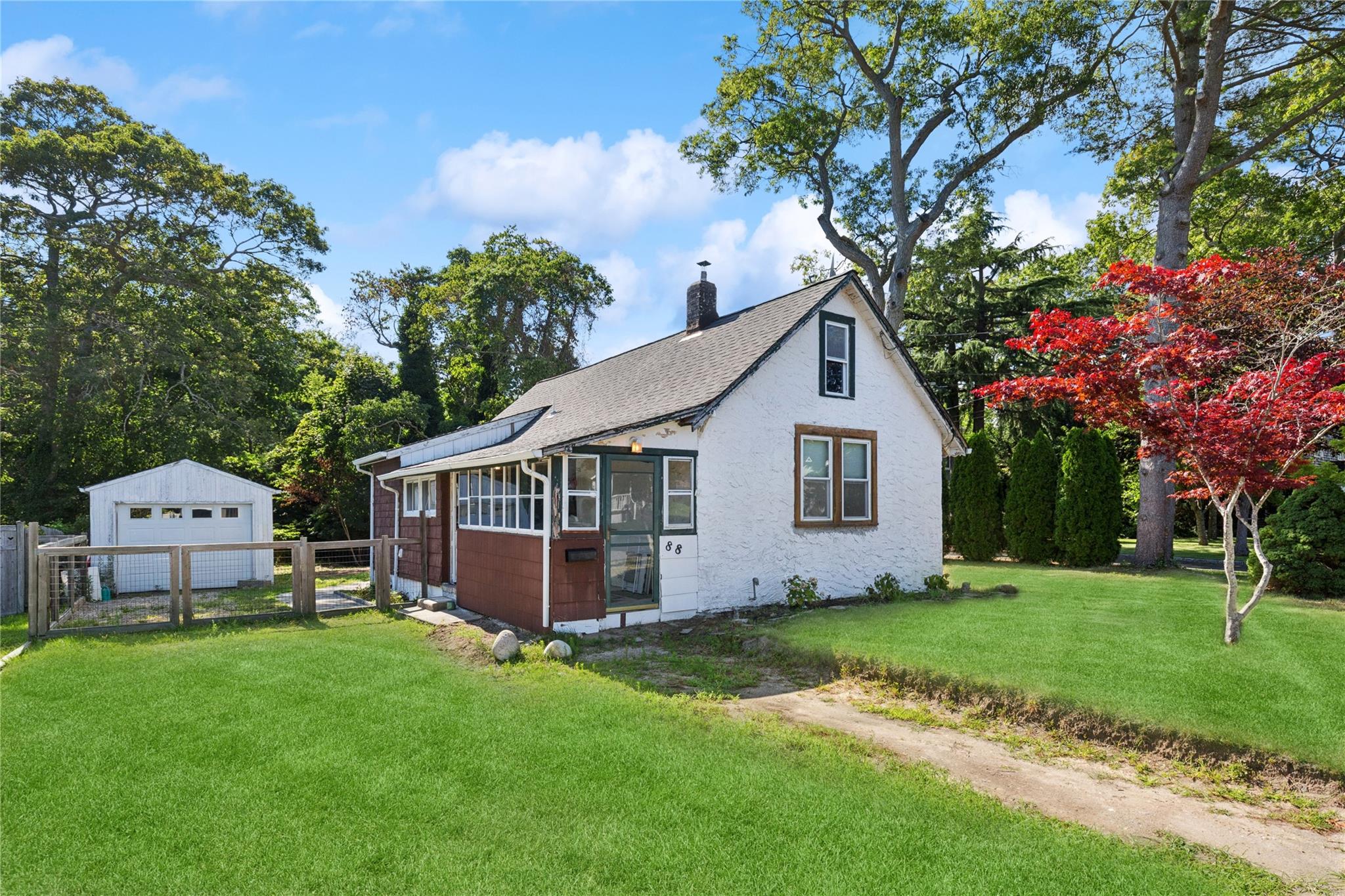 88 Cliff Ave, Sayville, NY 11782 - MLS 891611 - Coldwell Banker